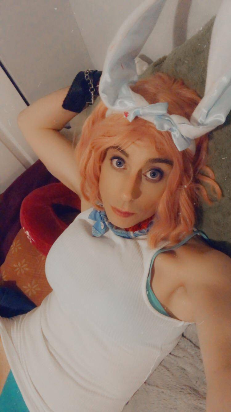 Follow the white rabbit | Scrolller