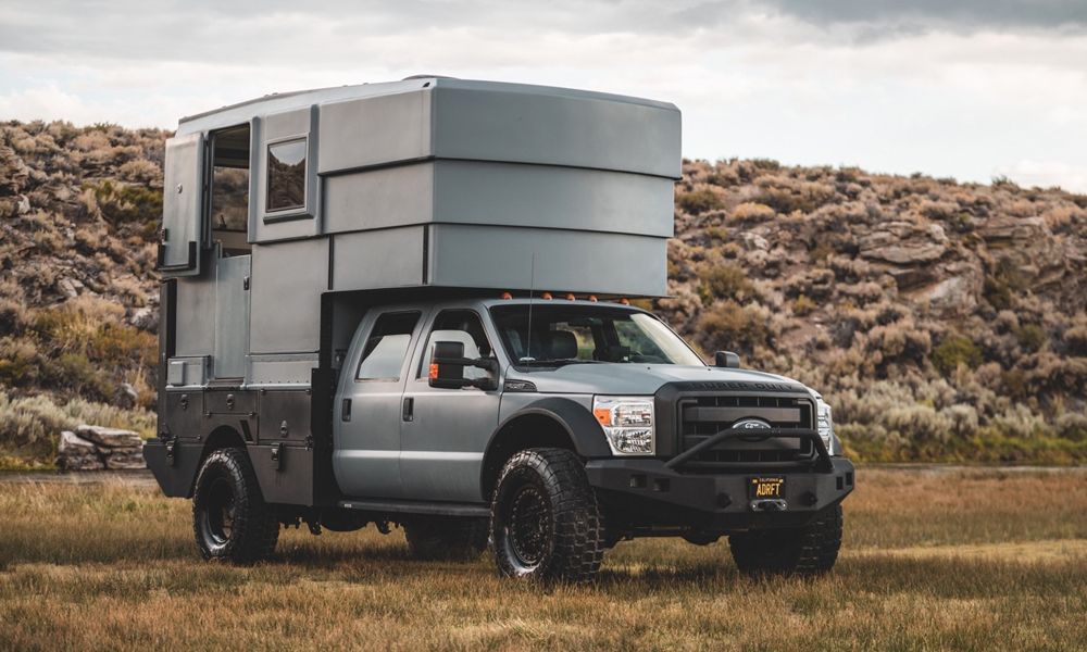 Ford F-550 Camper | Scrolller