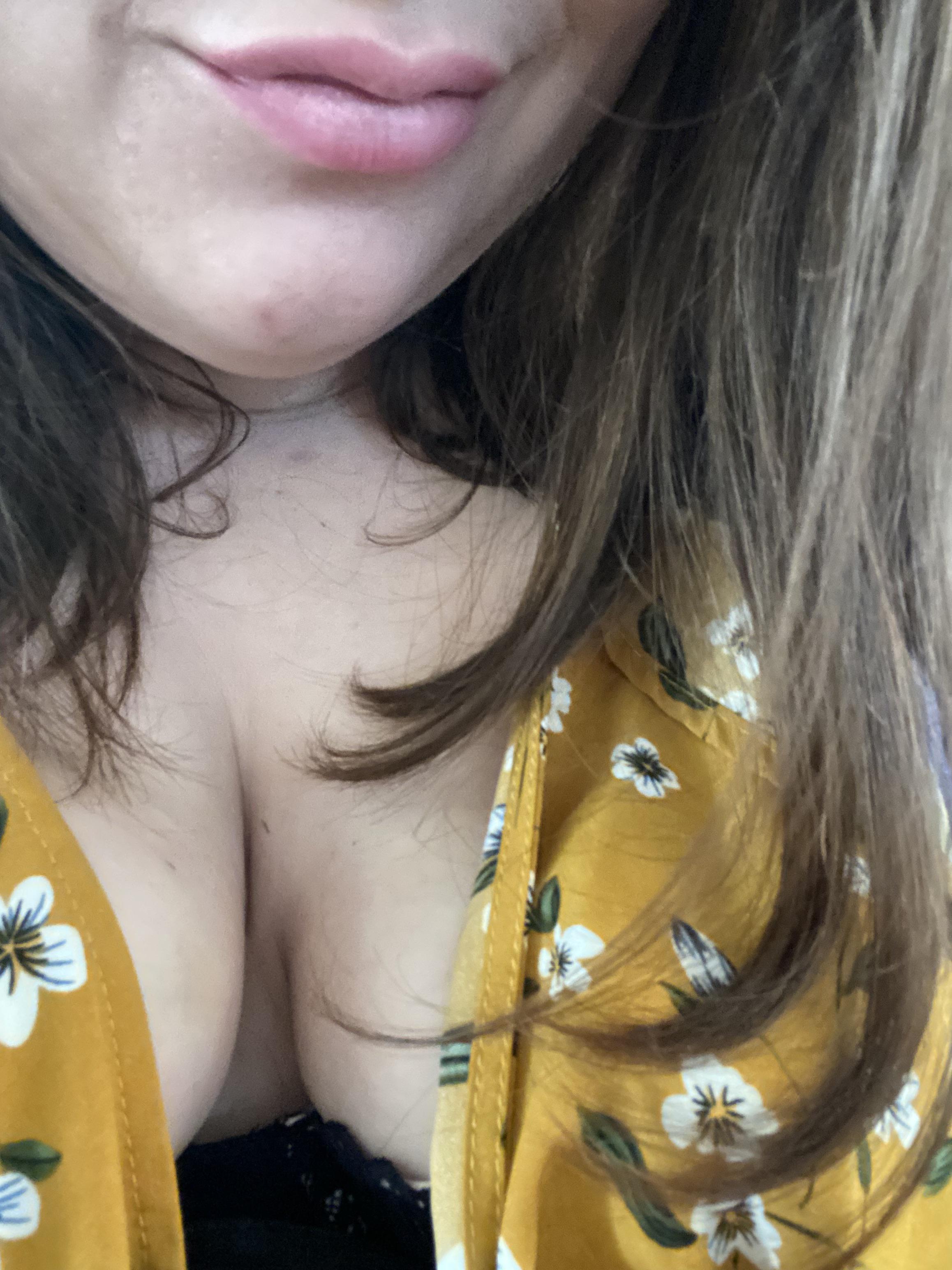 Forgot to post a pic with my last post; on the train feeling slutty… | Scrolller