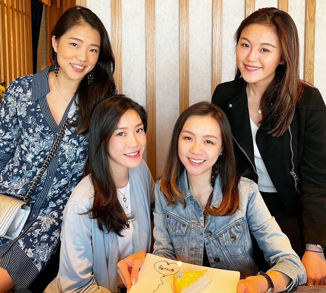 Four friends | Scrolller