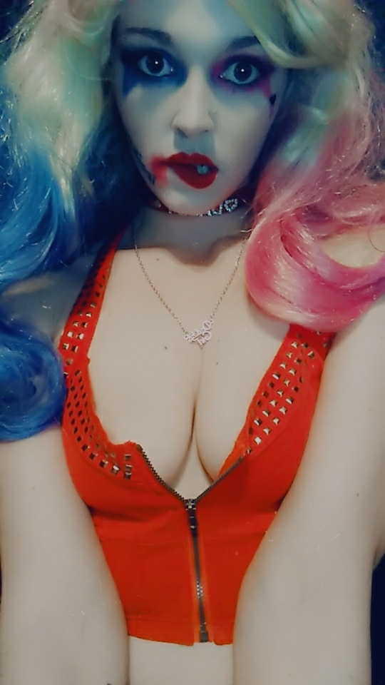 Free OF Account 🖤 | Scrolller