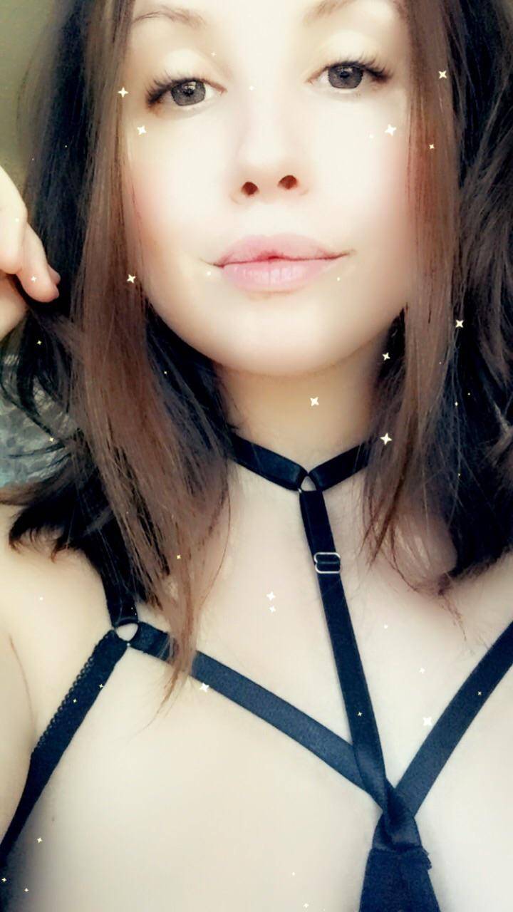 Free subscription link in comments | Scrolller