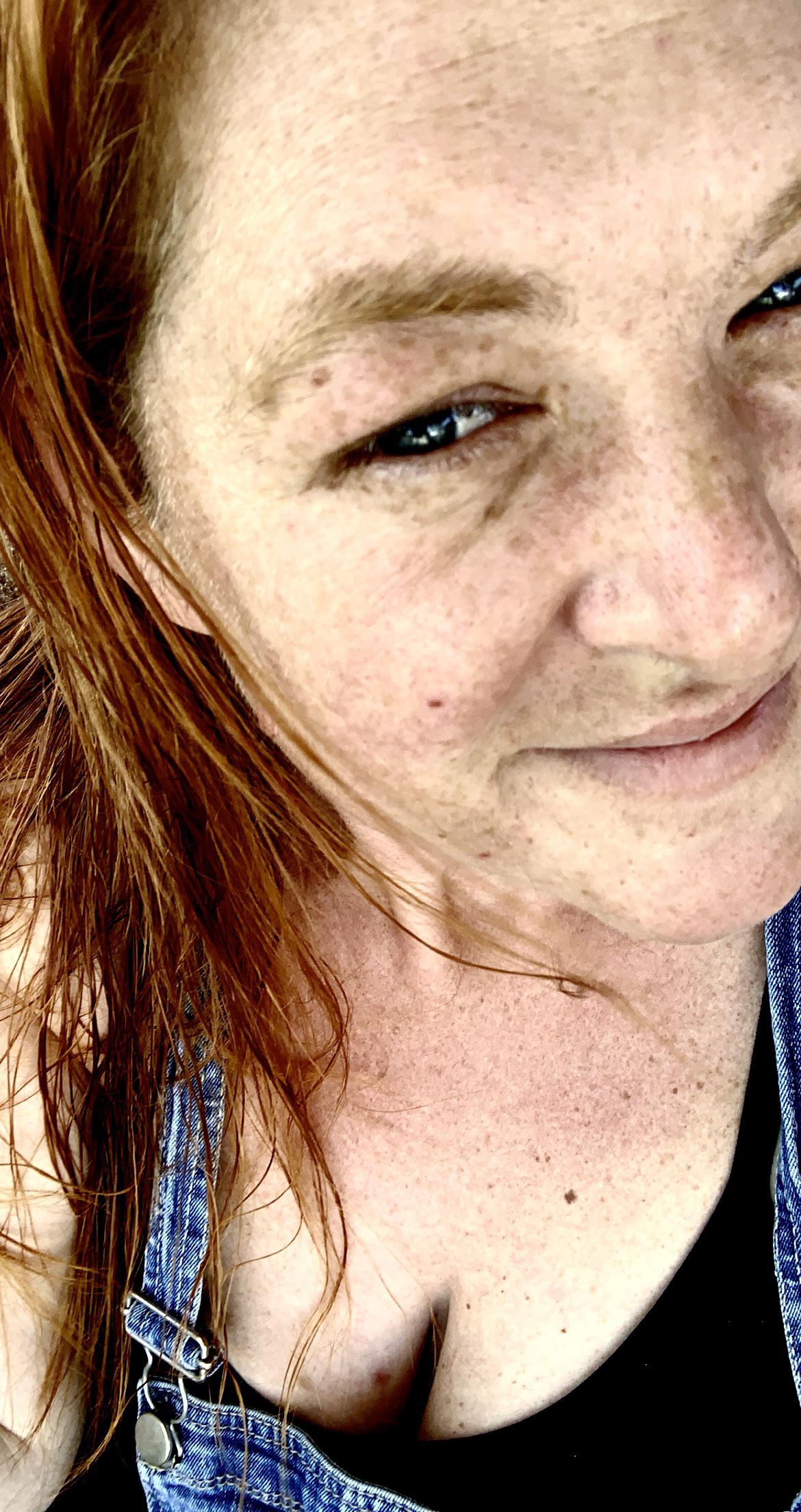Fresh from the shower. No makeup to hide my freckles. | Scrolller