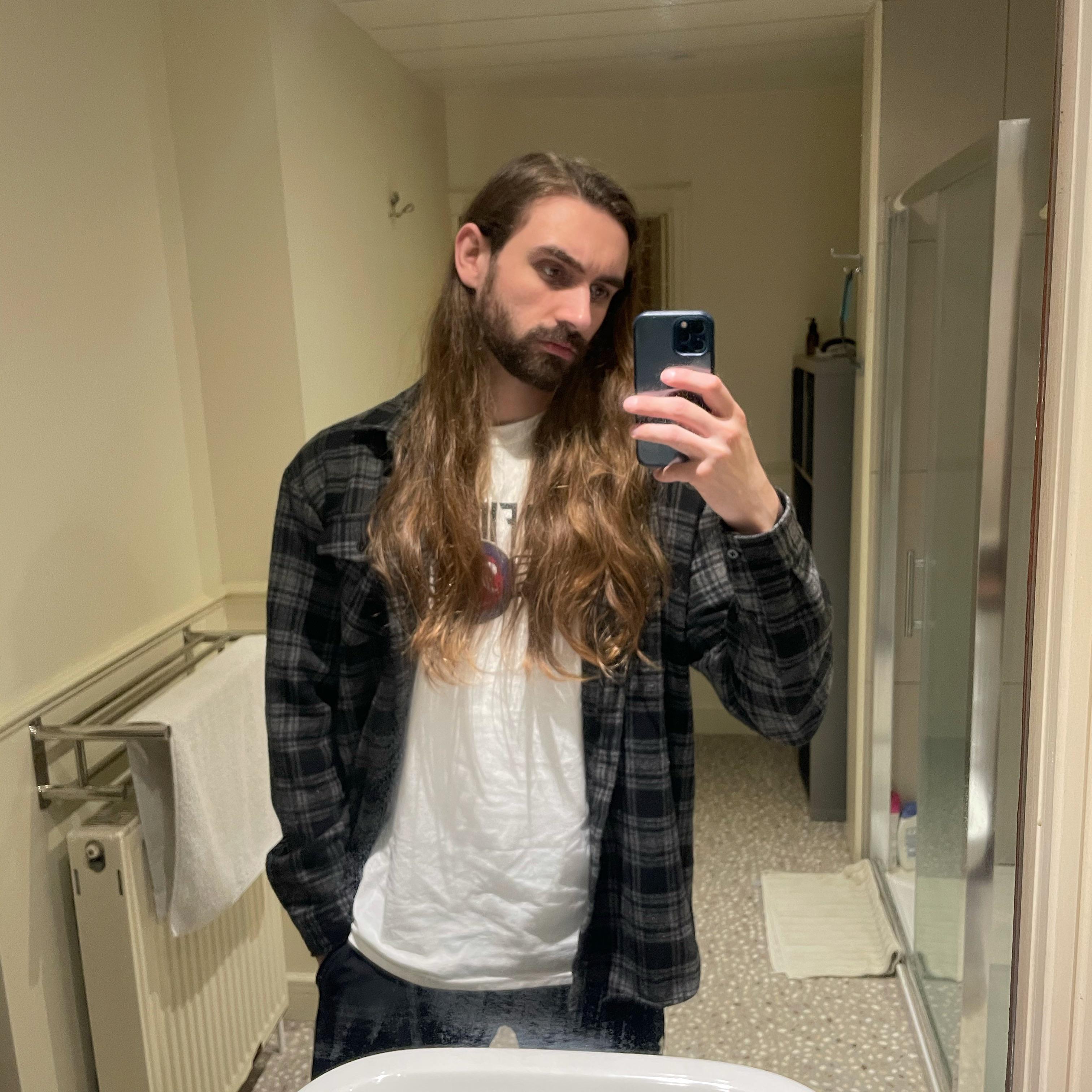 Freshly Washed Mane🦁 | Scrolller