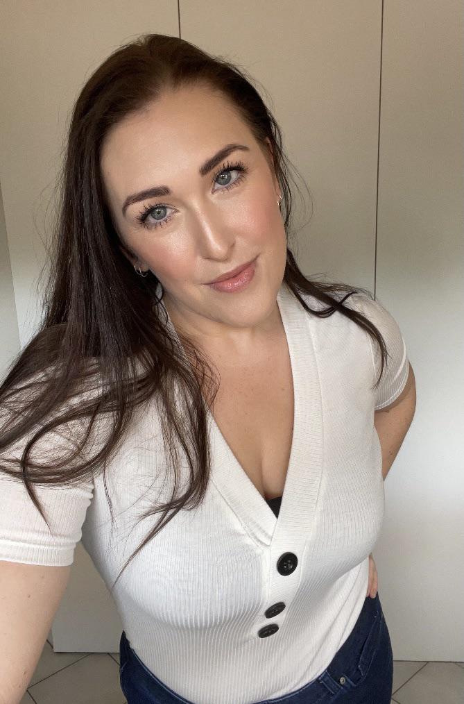 Friday means nearly the weekend!!!! 🙌🏻 | Scrolller