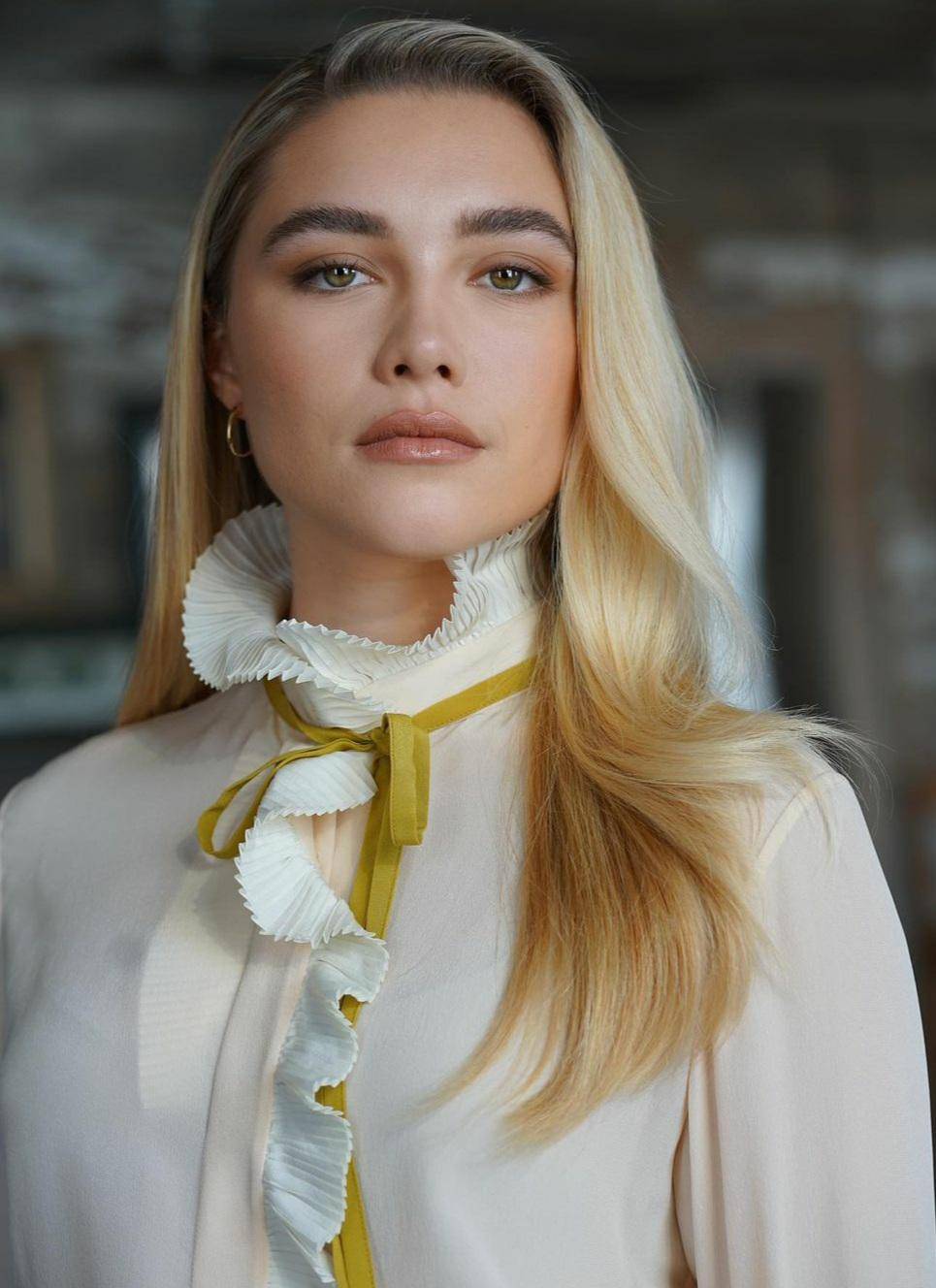 Frilly blouse | Scrolller