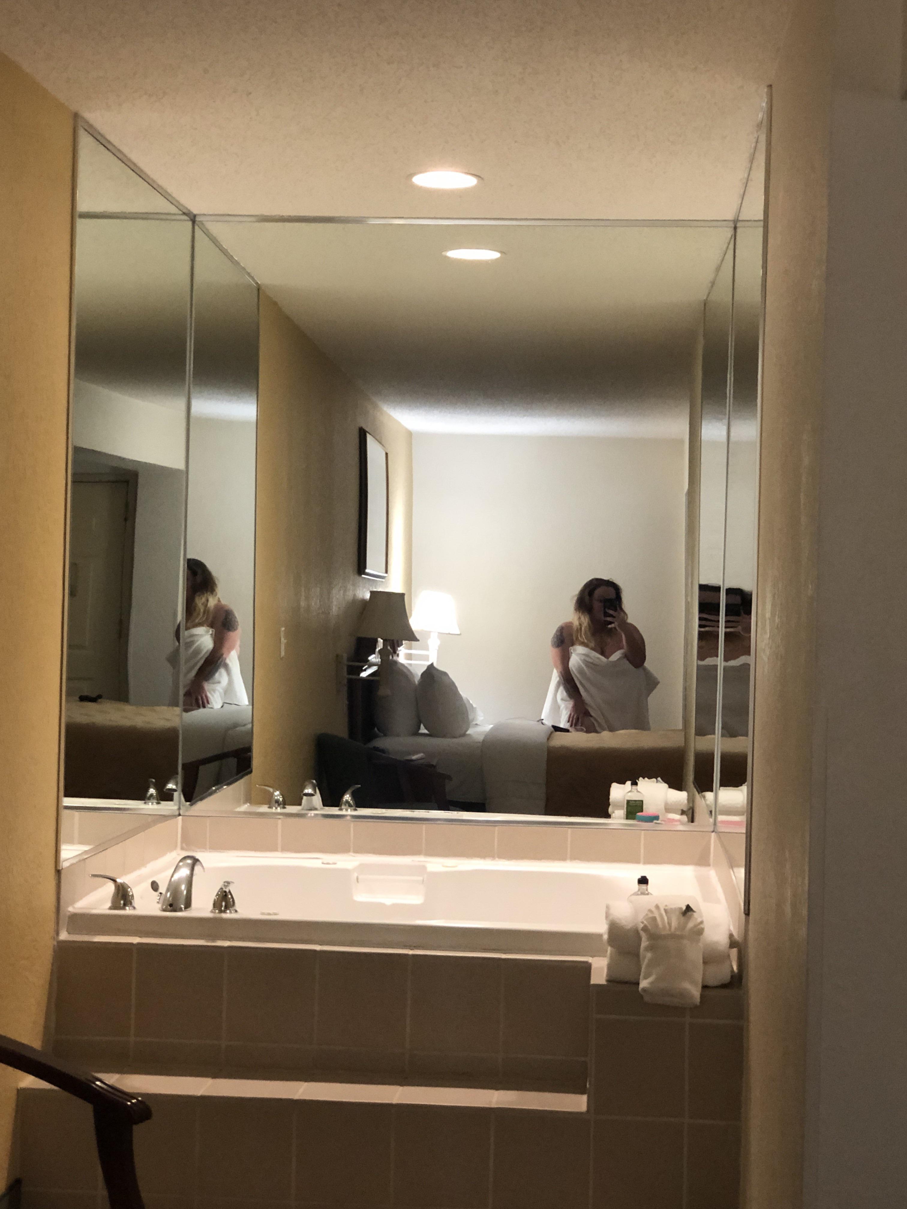 fuck me in front of these mirrors plz | Scrolller