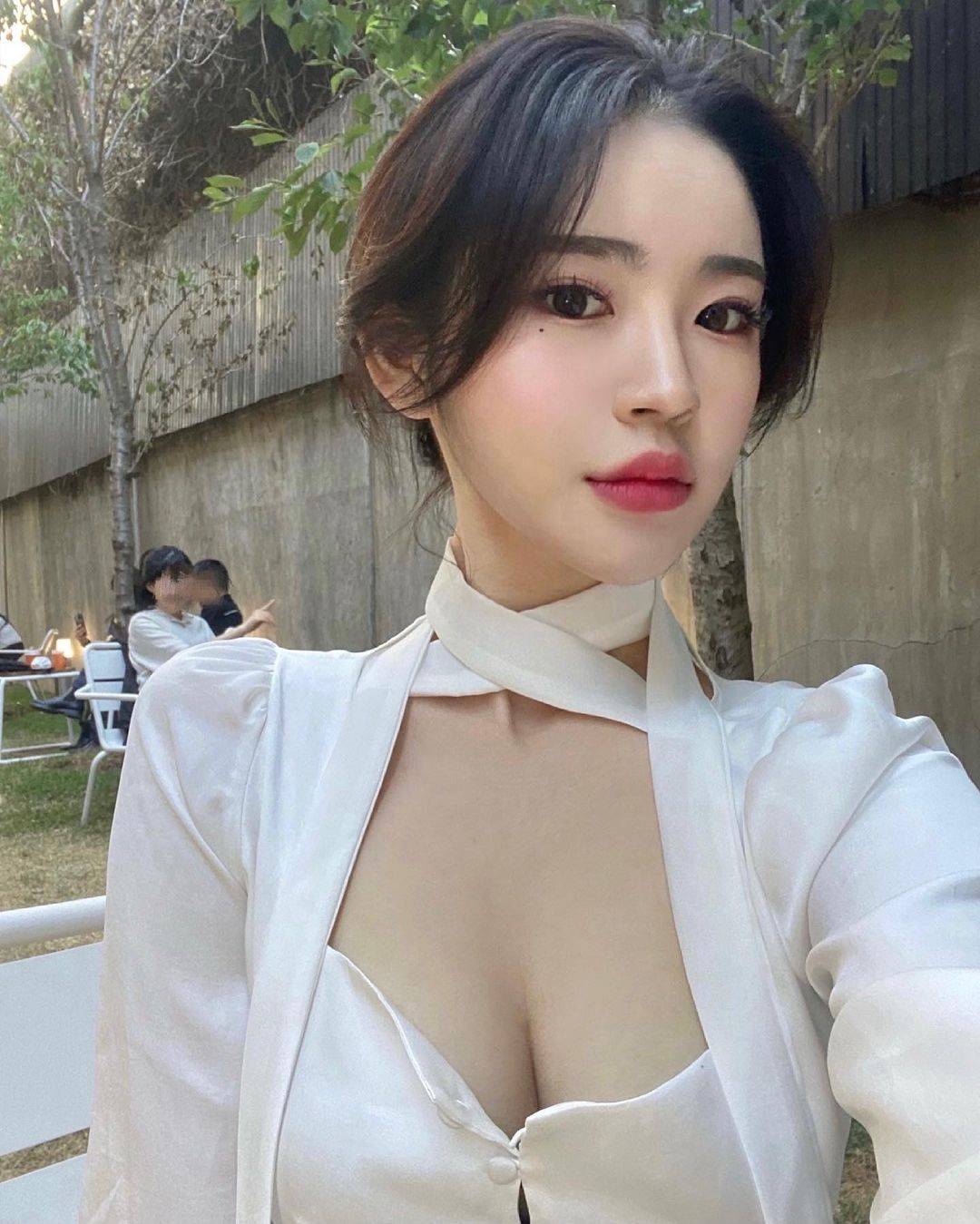 Full lips | Scrolller