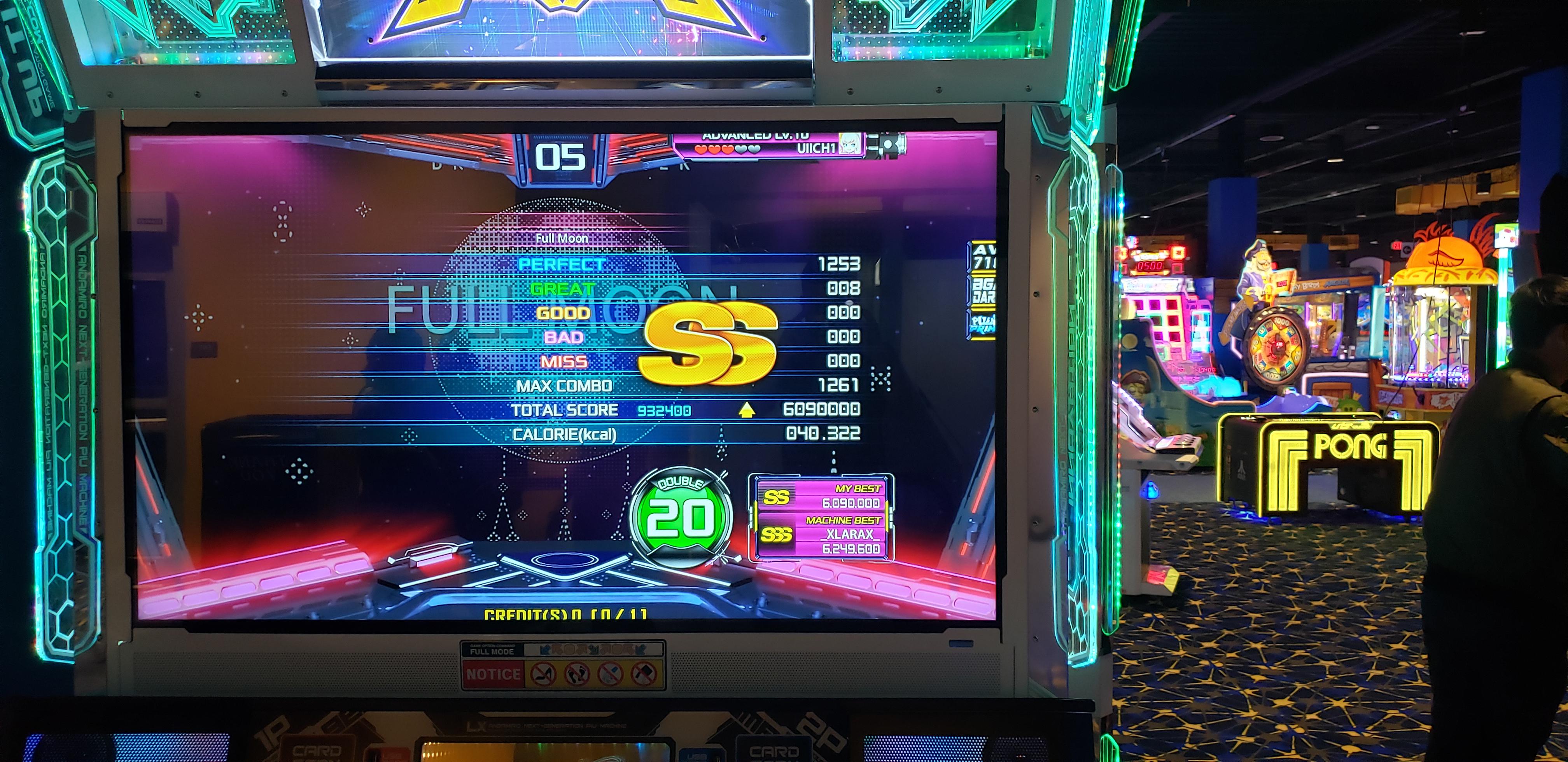 Full Moon D20 SS! | Scrolller