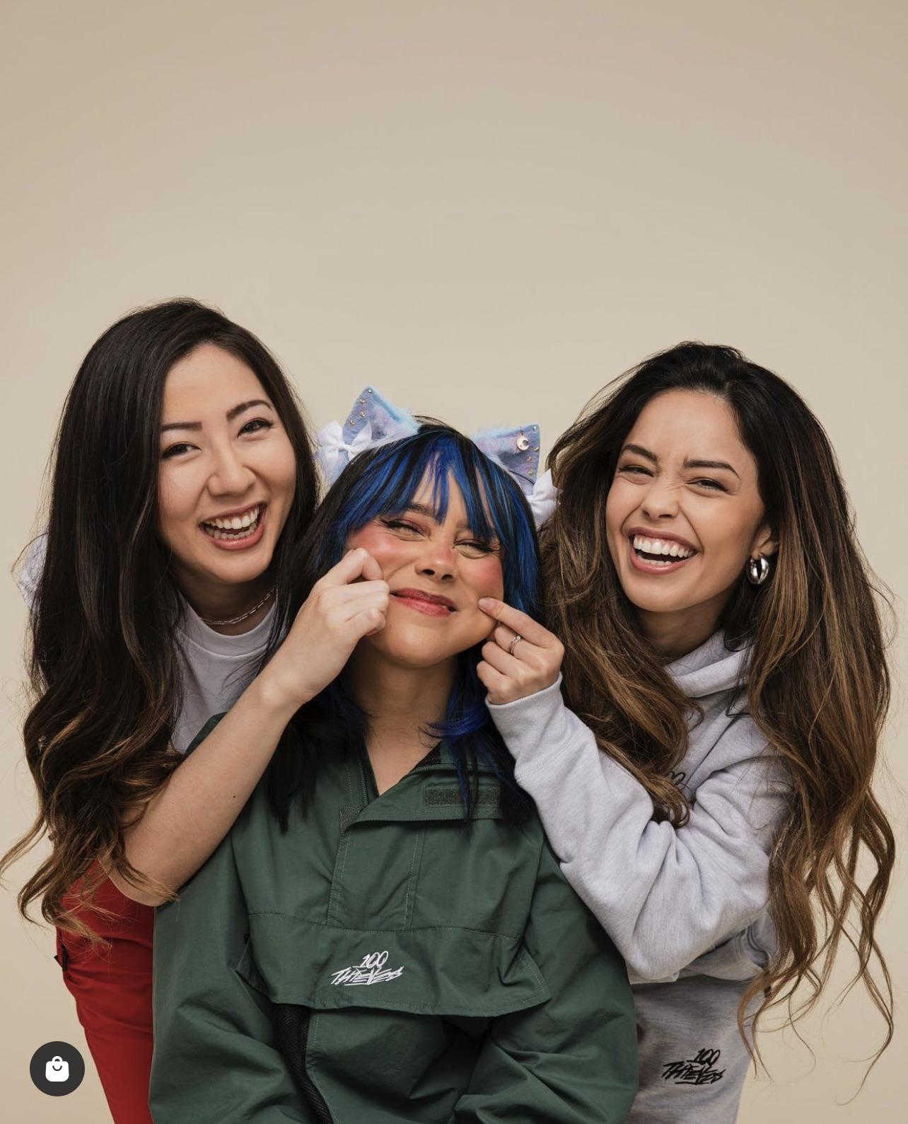 Fuslie, Neeko and Valkyrae 😍 | Scrolller