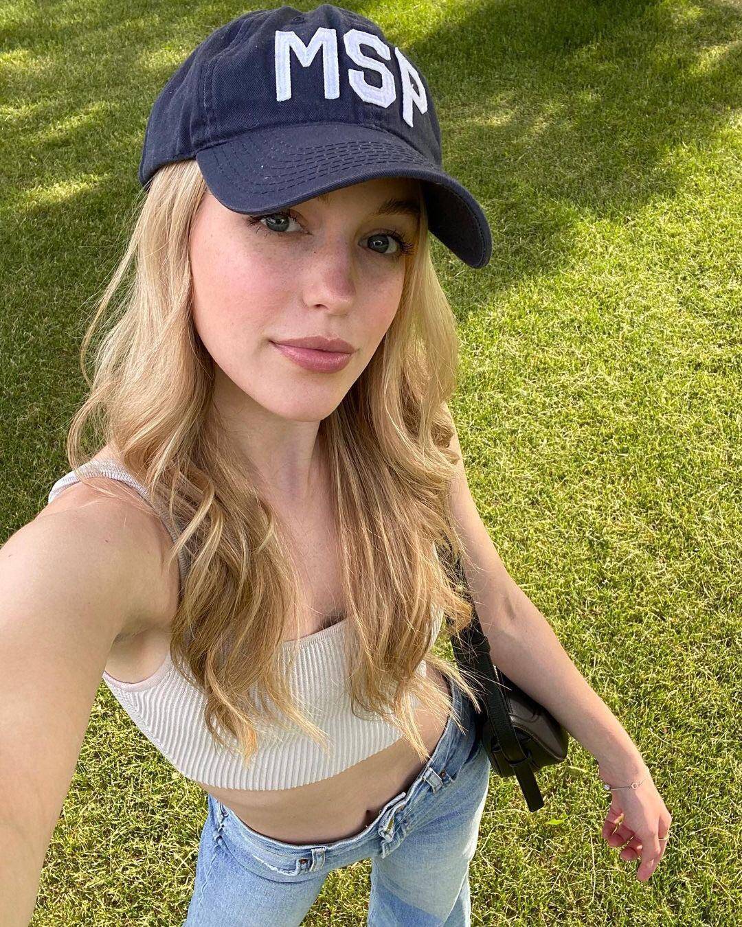 Gabby C Thomas | Scrolller