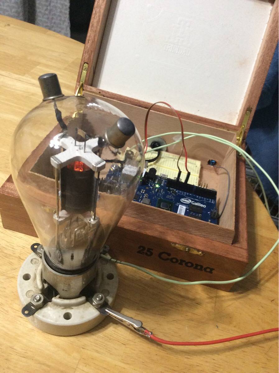 Galileo heating up an 80 year old vacuum tube | Scrolller