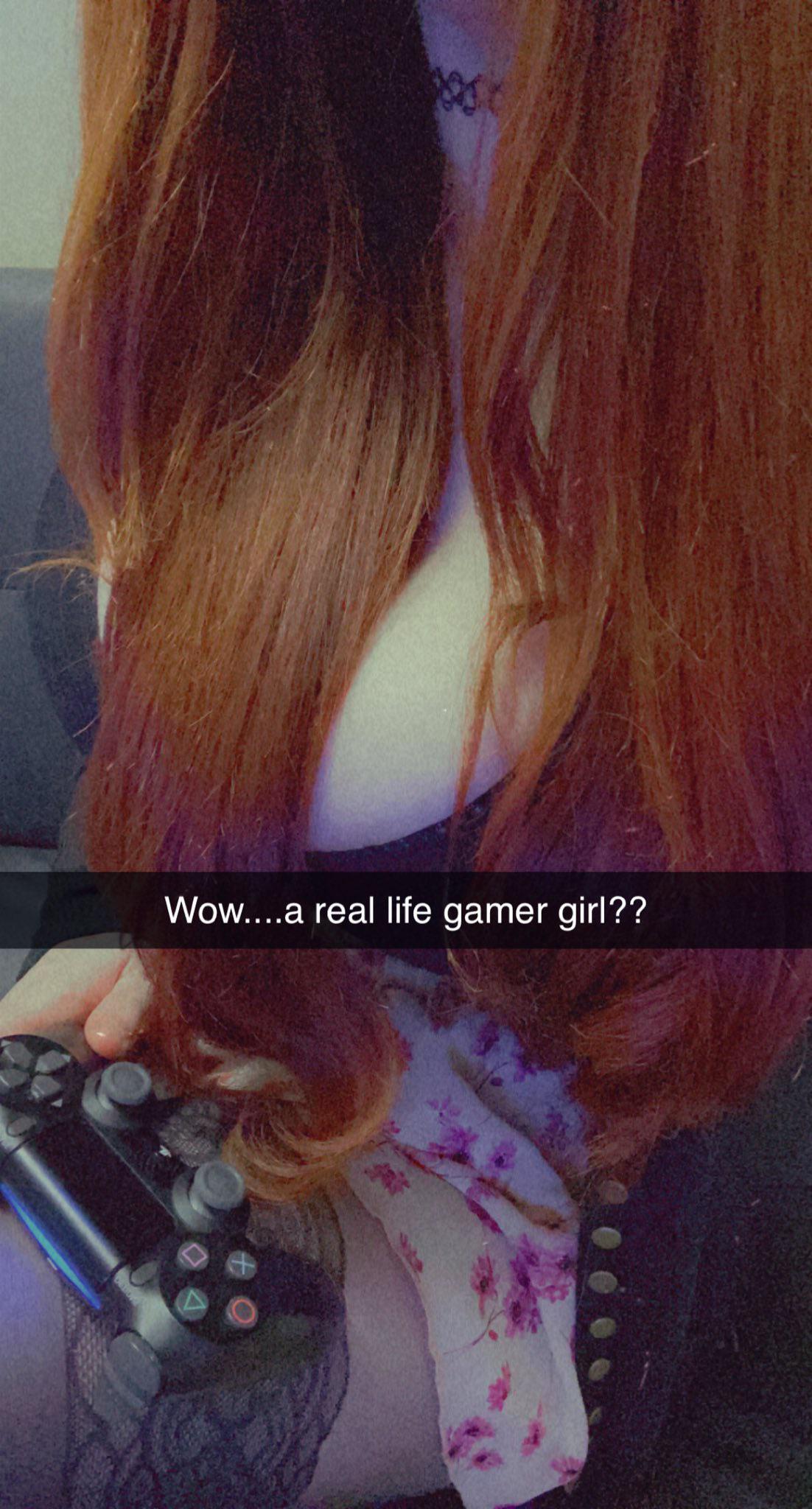 gamer girl | Scrolller