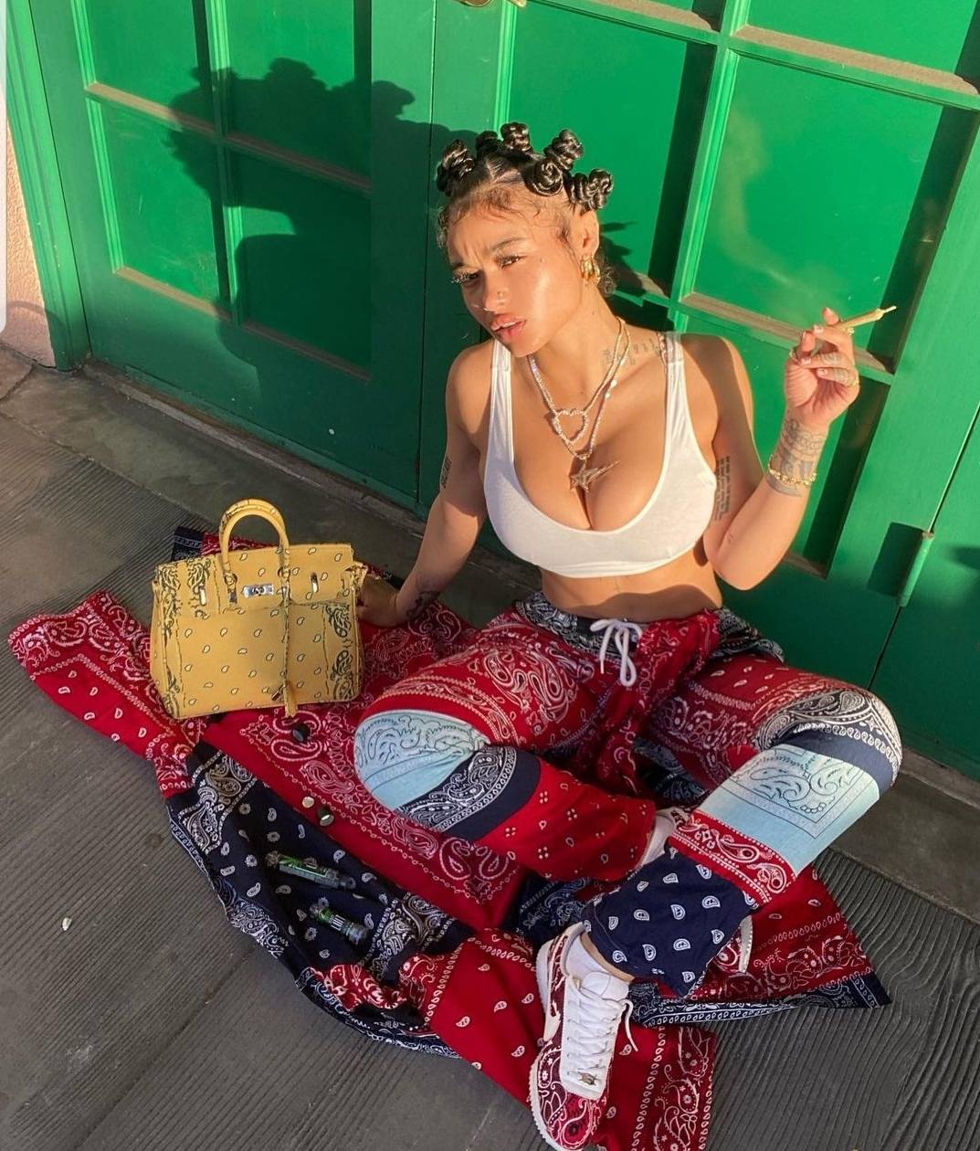 Gangbang gang gang | Scrolller