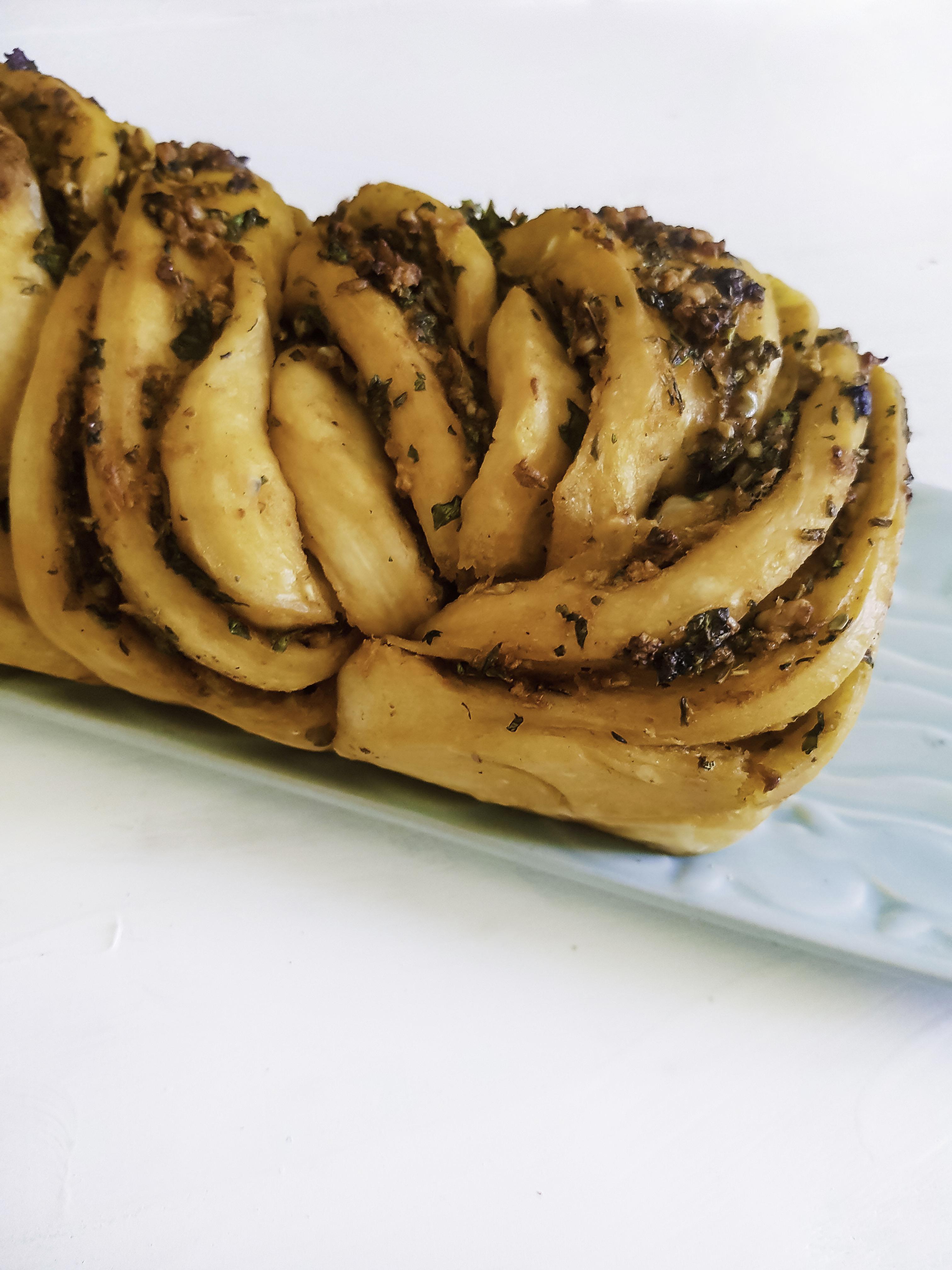 Garlic and Herb Vegan Babka | Scrolller