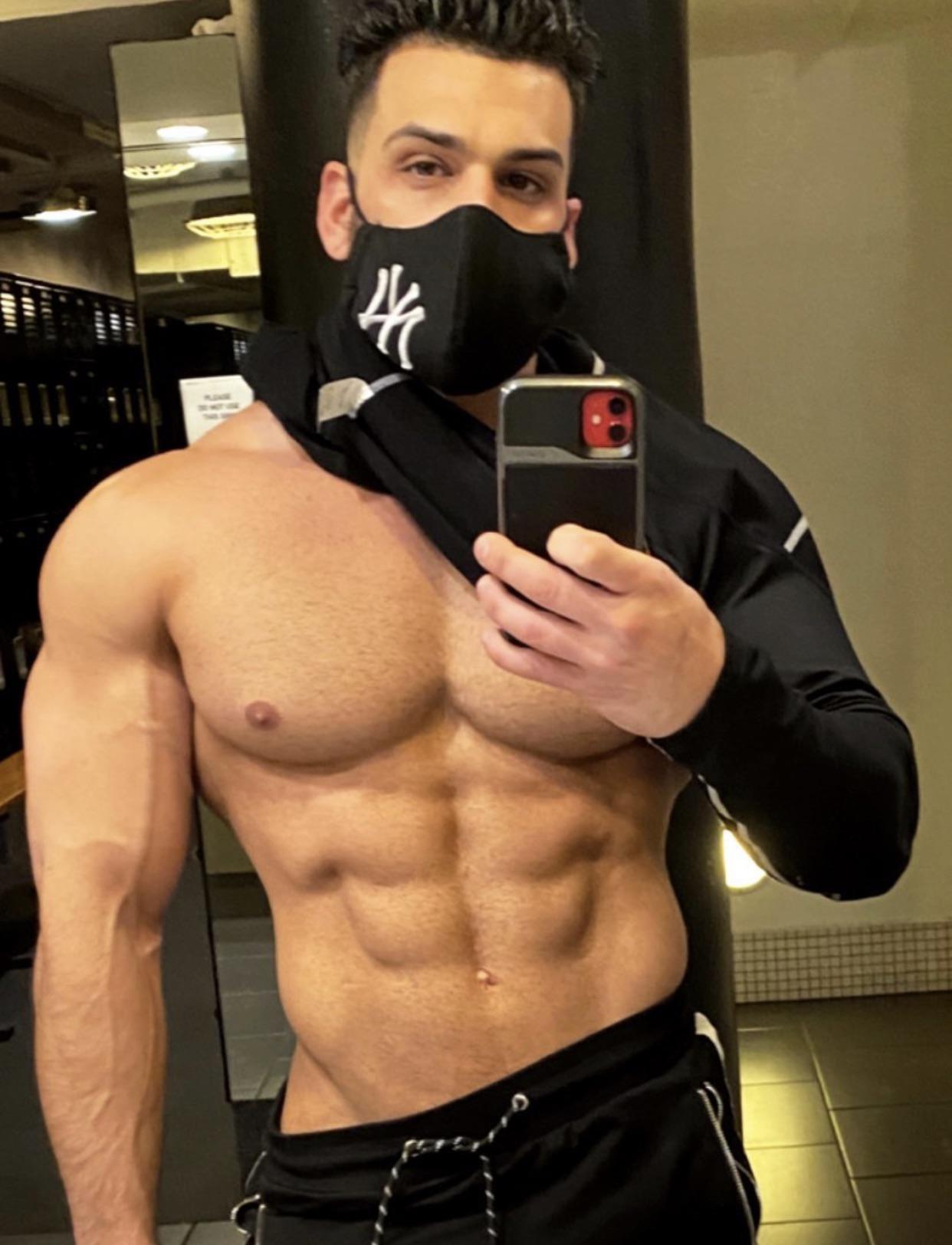 Gerardo Gabriel | Scrolller