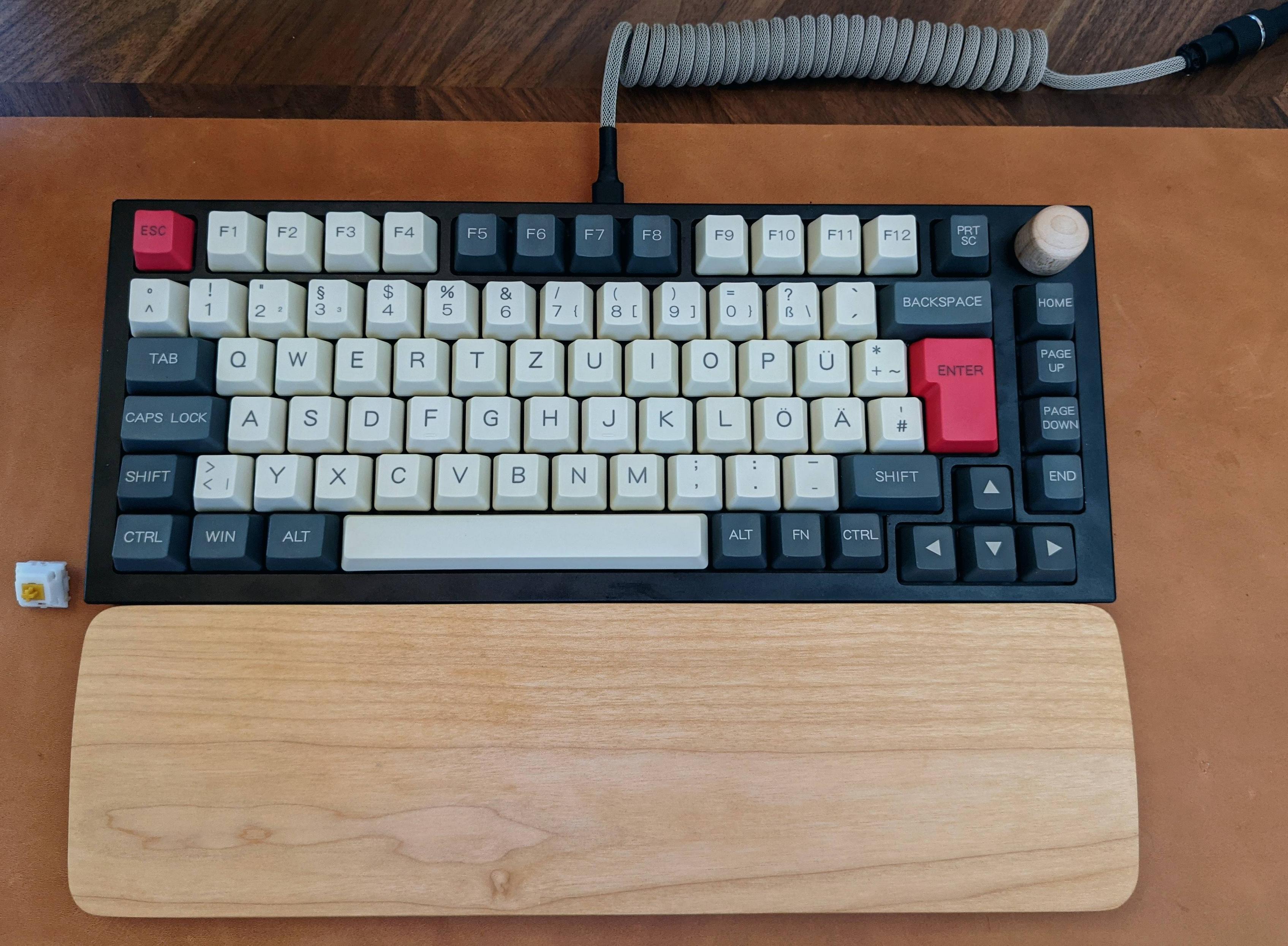 Germanboy finally has his GMMK pro ISO-DE Layout! First "custom" mech ...