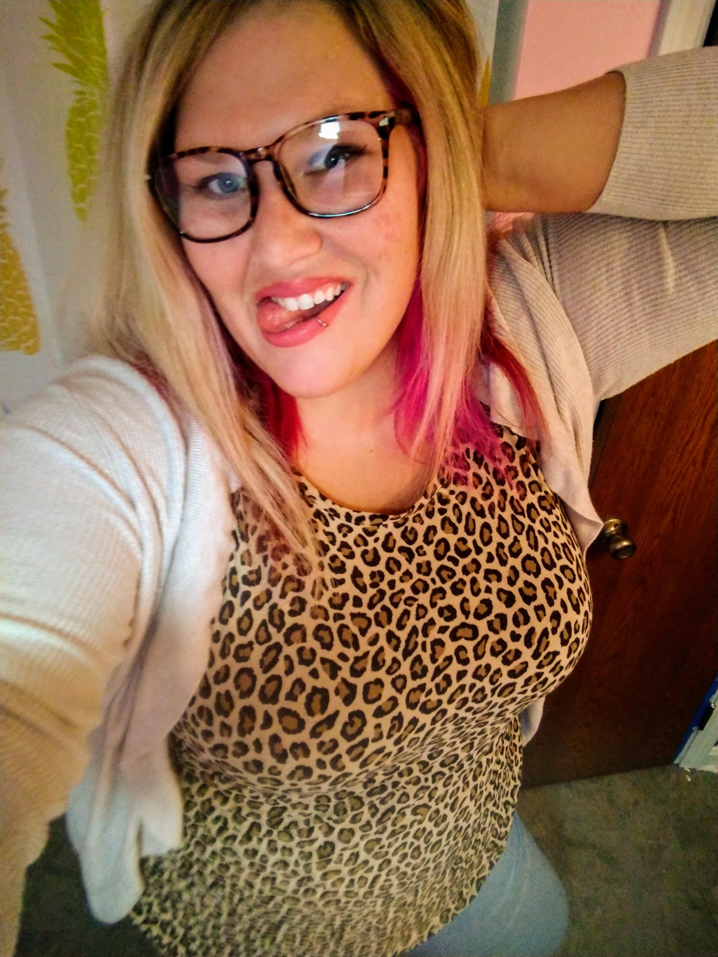 Get frisky, it's Friday!!!! | Scrolller