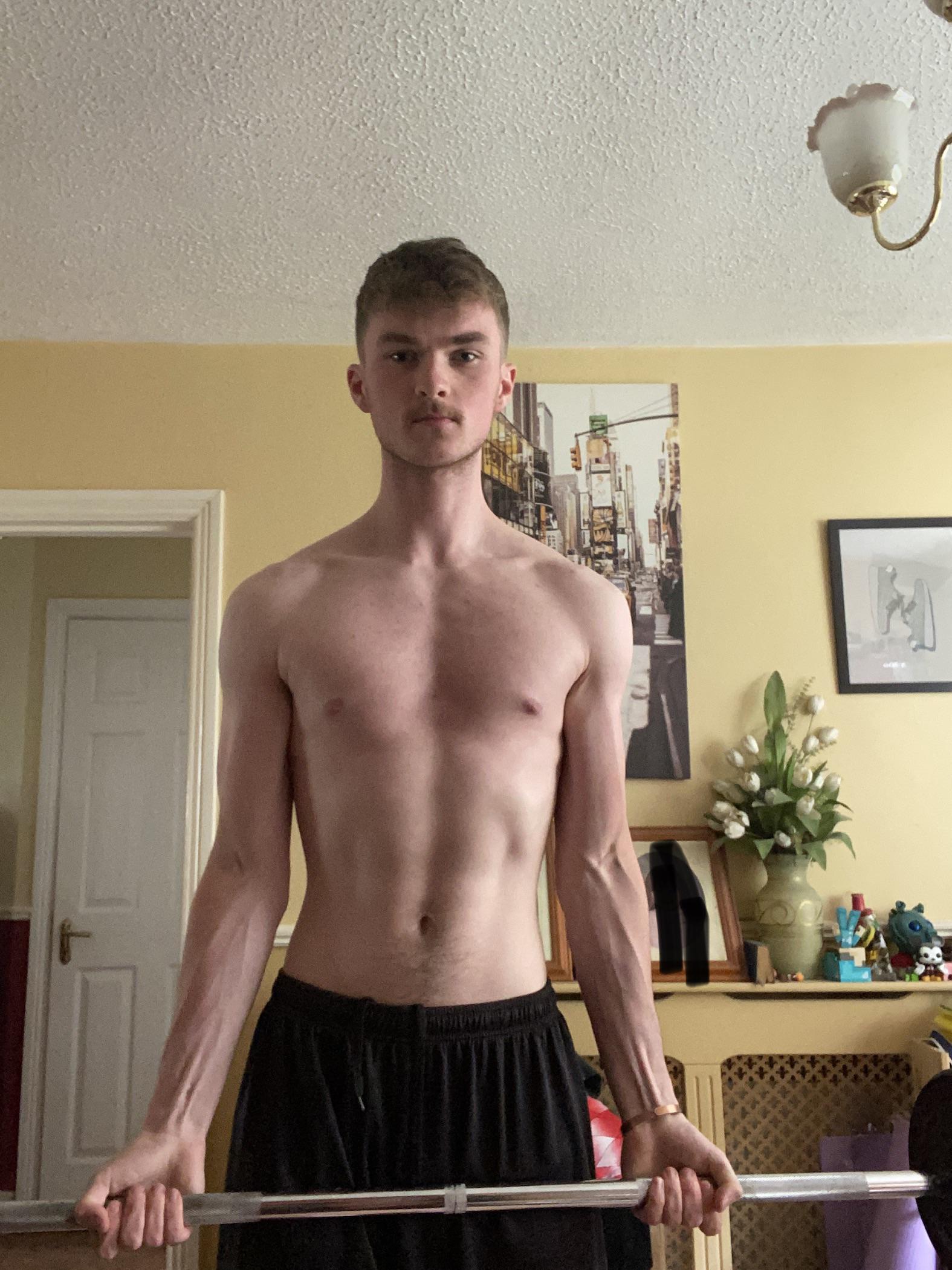 Getting a good pump in before I beat my meat | Scrolller