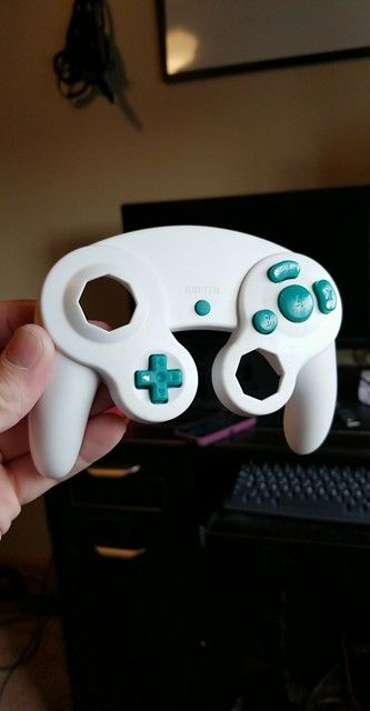 Getting better with my Molding and resin casting! Made some teal buttons | Scrolller