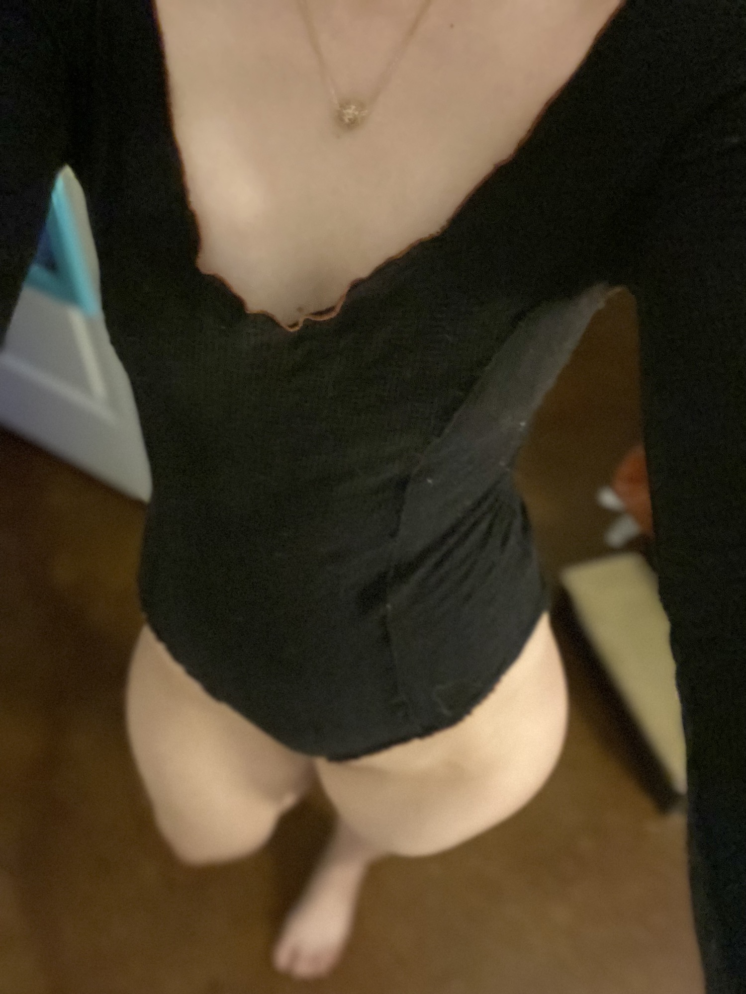 Getting more comfortable in my body always had issues what do you think? How do I look? | Scrolller