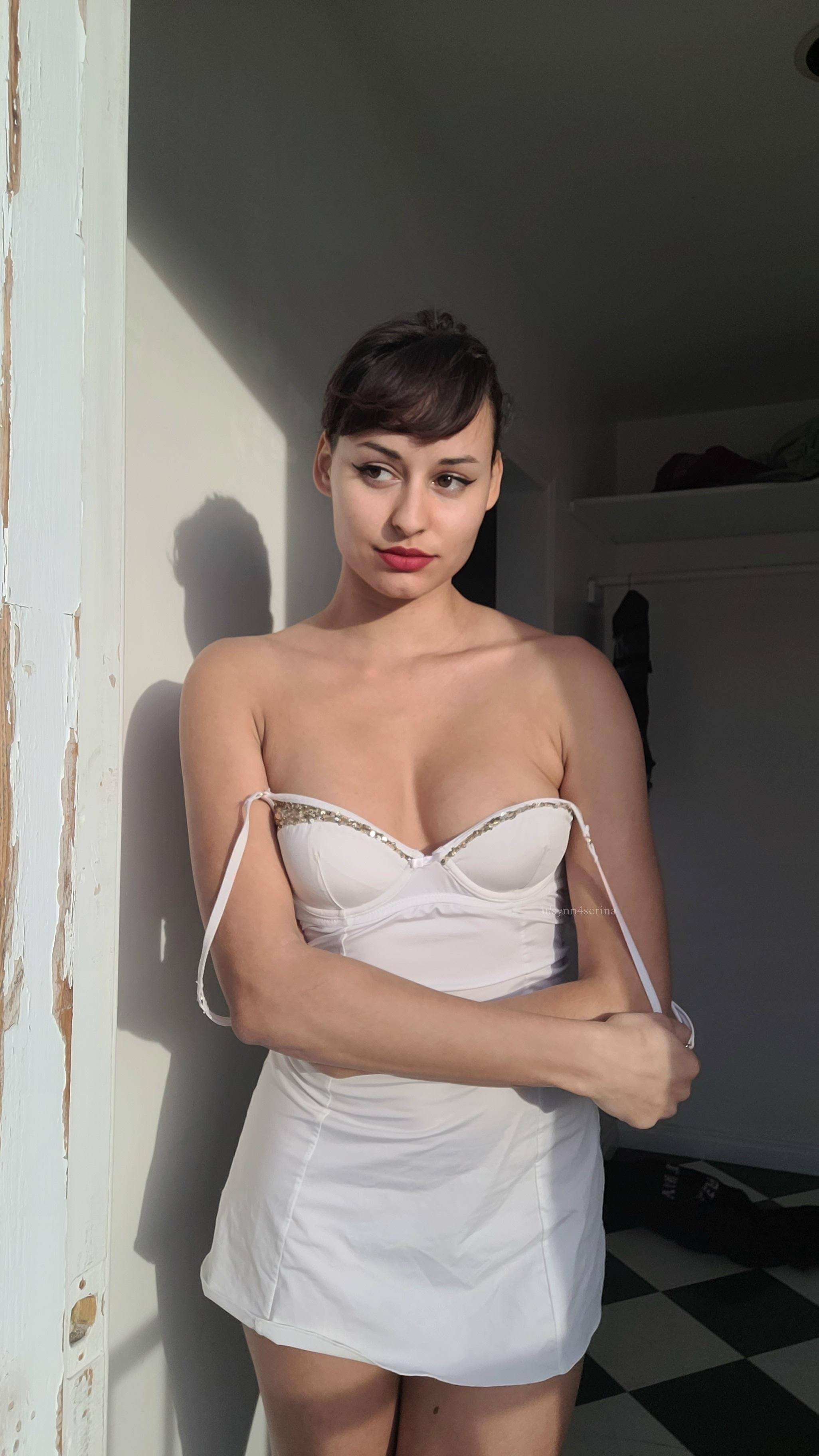 Getting ready to undress | Scrolller