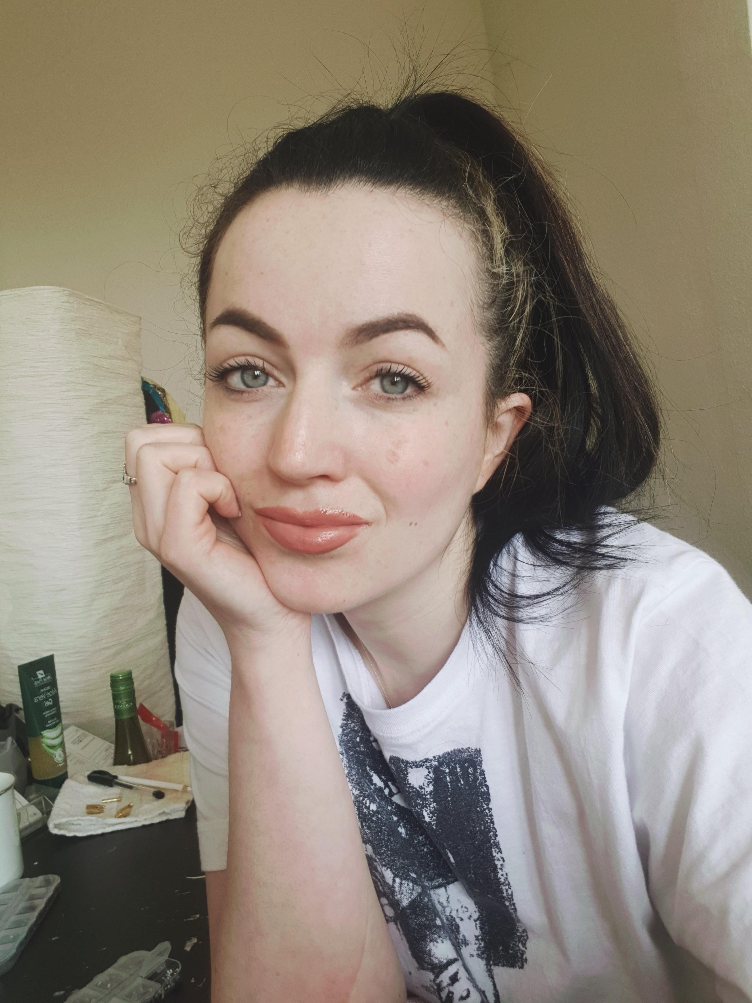 Getting some work done today. Selfie break! 😊 [31f] | Scrolller