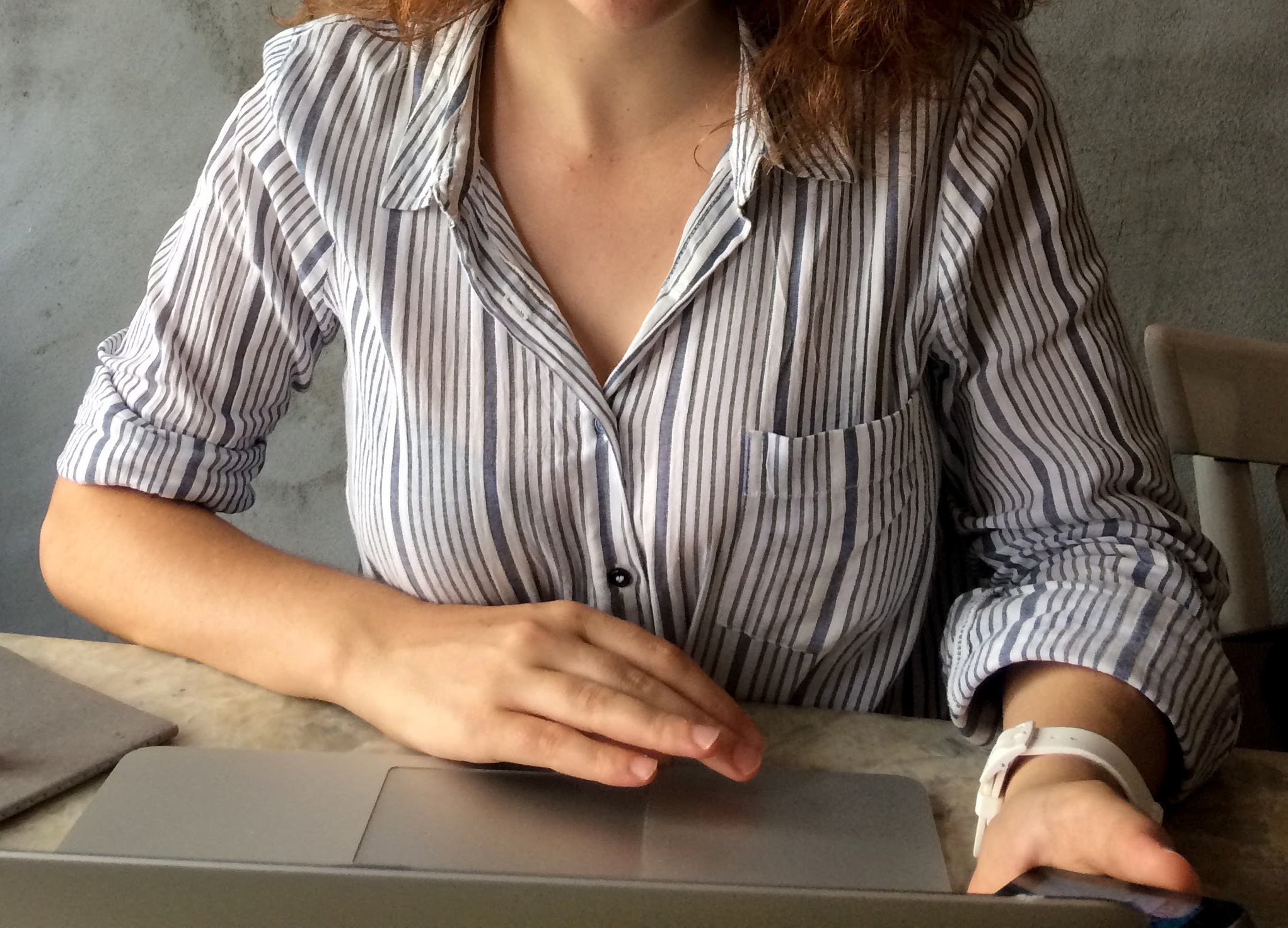 GF's tight shirt | Scrolller