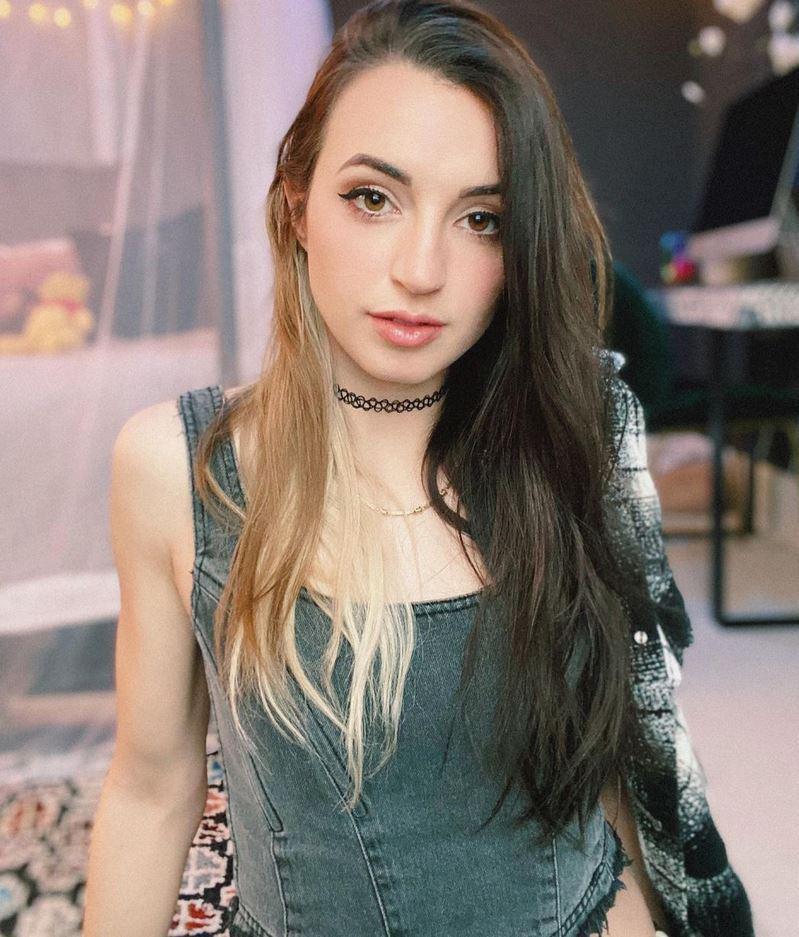 Gibi makes me so hard | Scrolller