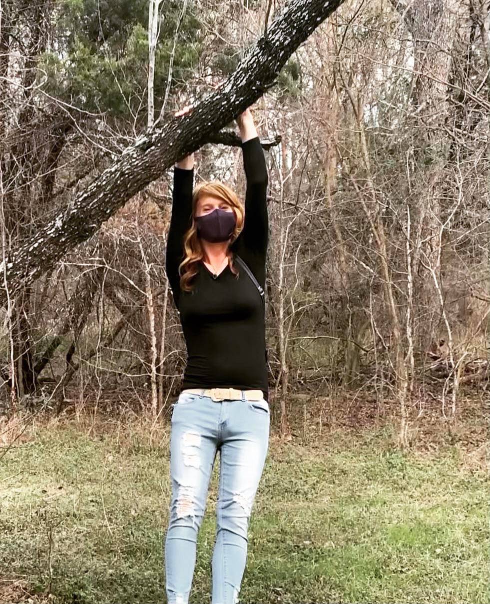 Girl? Boy? It makes no difference. We all like climbing trees. | Scrolller