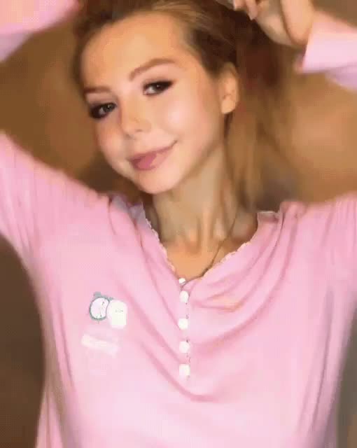 Girl Next Door To Bimbo Tease Scrolller