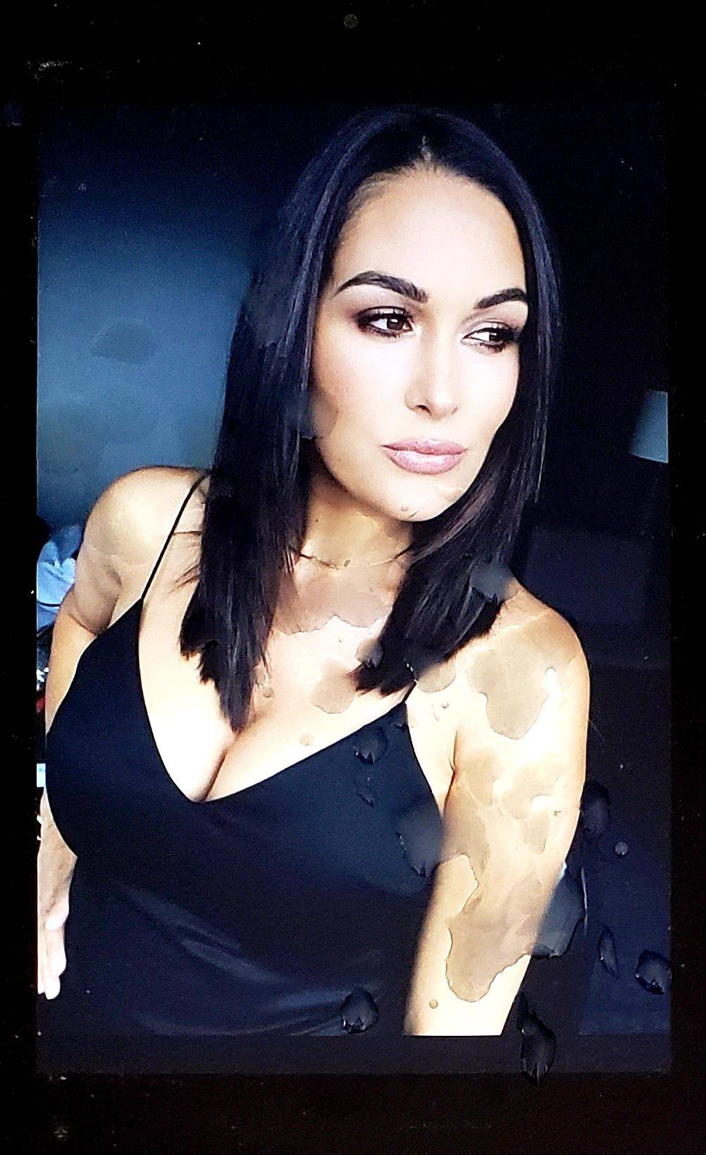 Glamorous Brie gets my juices.... | Scrolller