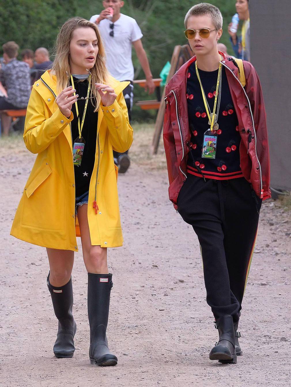 Glastonbury 2017: Margot Robbie vs Cara Delevingne | Scrolller