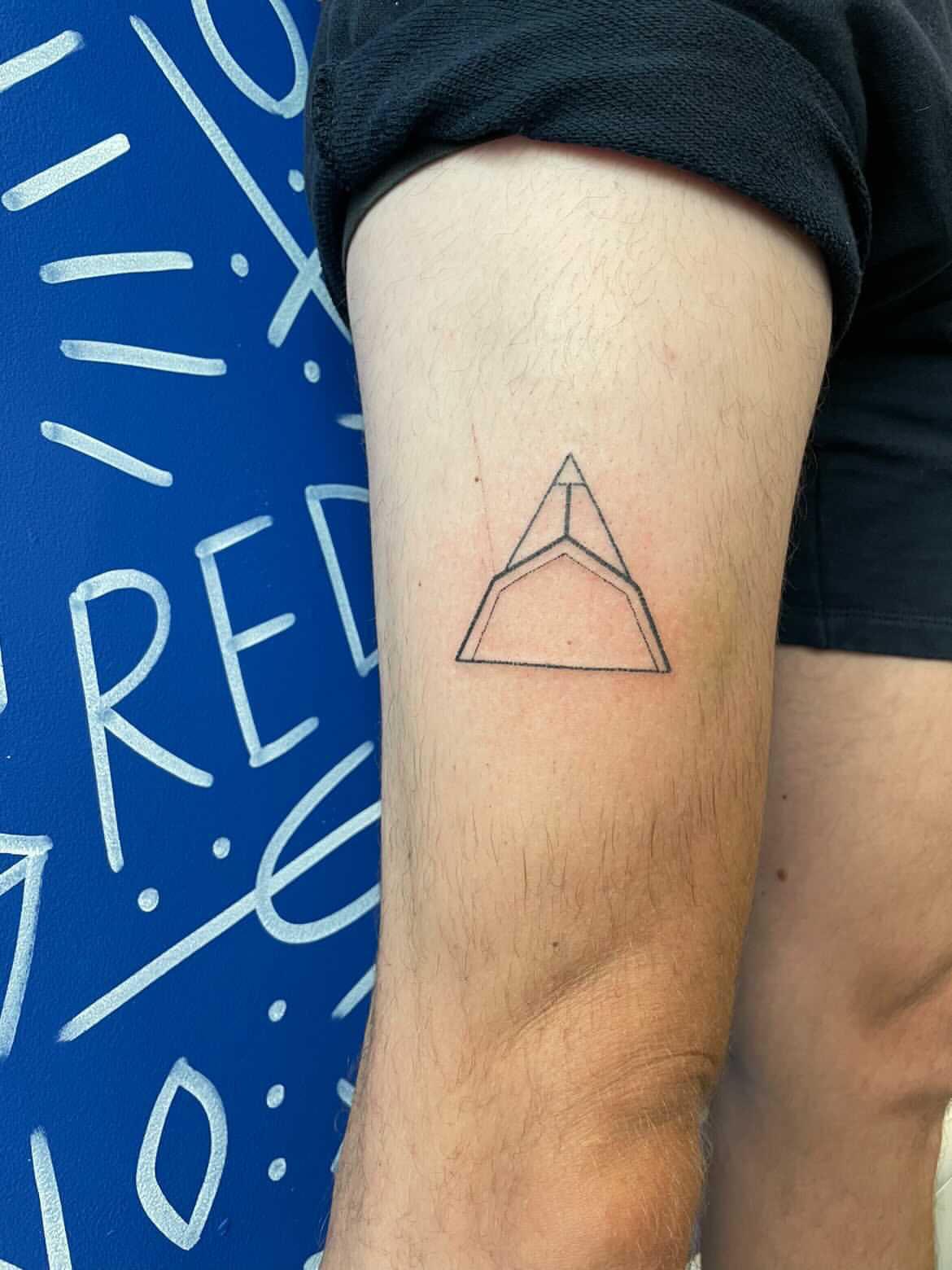 Glastonbury’s Pyramid Stage took my virginity. Tattoo by prisonstyle_brb | Scrolller