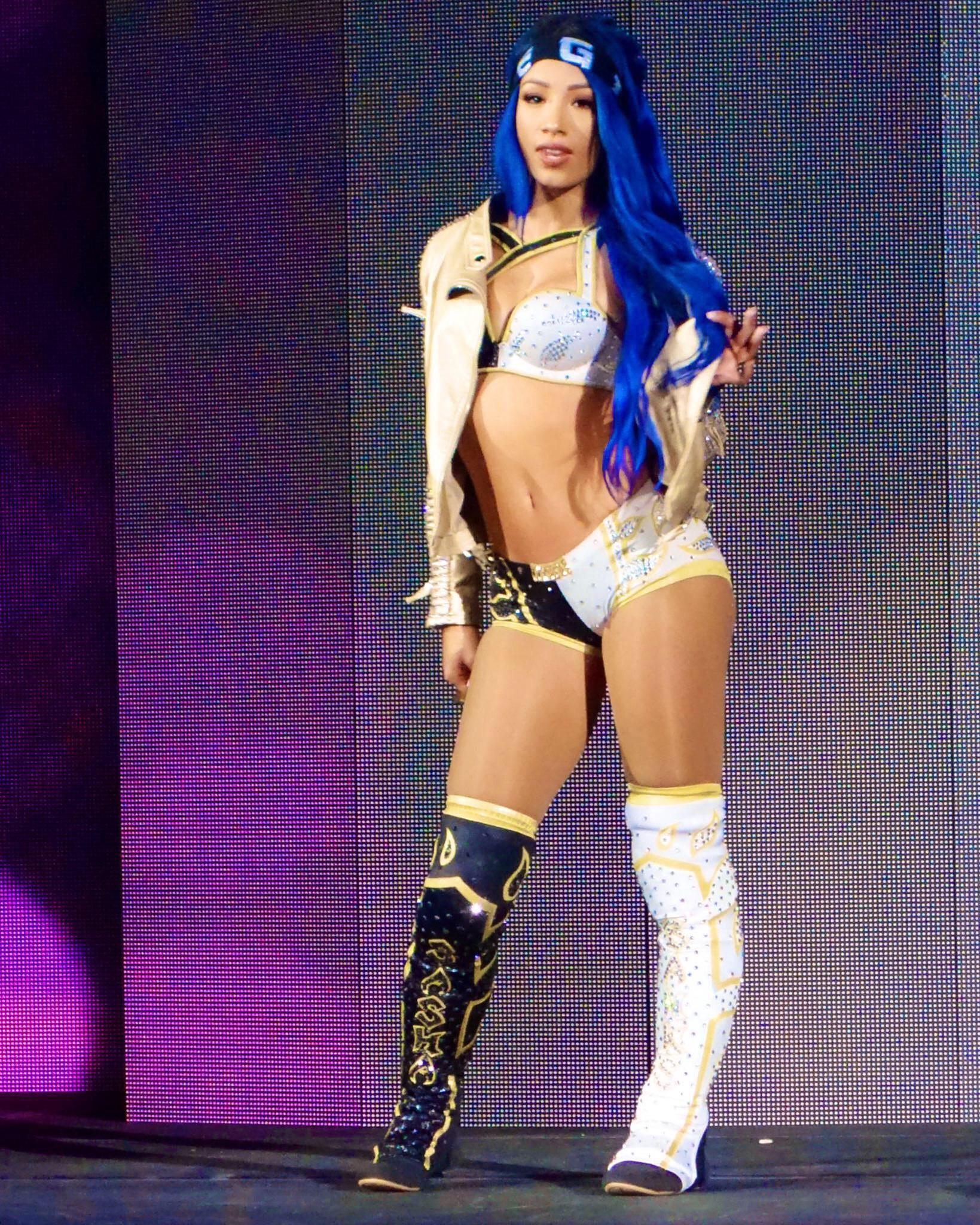 Glorious legs. | Scrolller