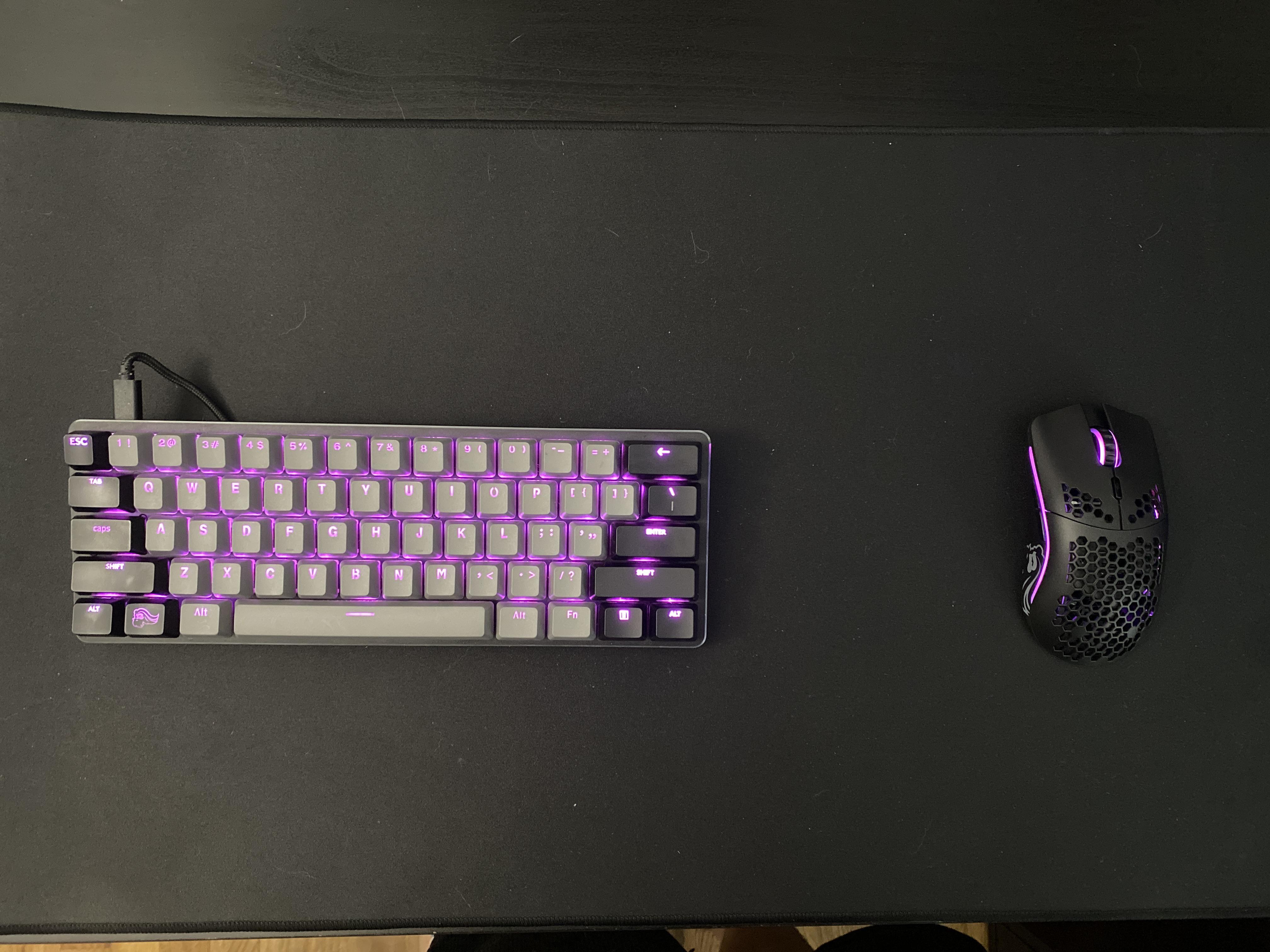 Gmmk barebones compact and MoW 😍 | Scrolller