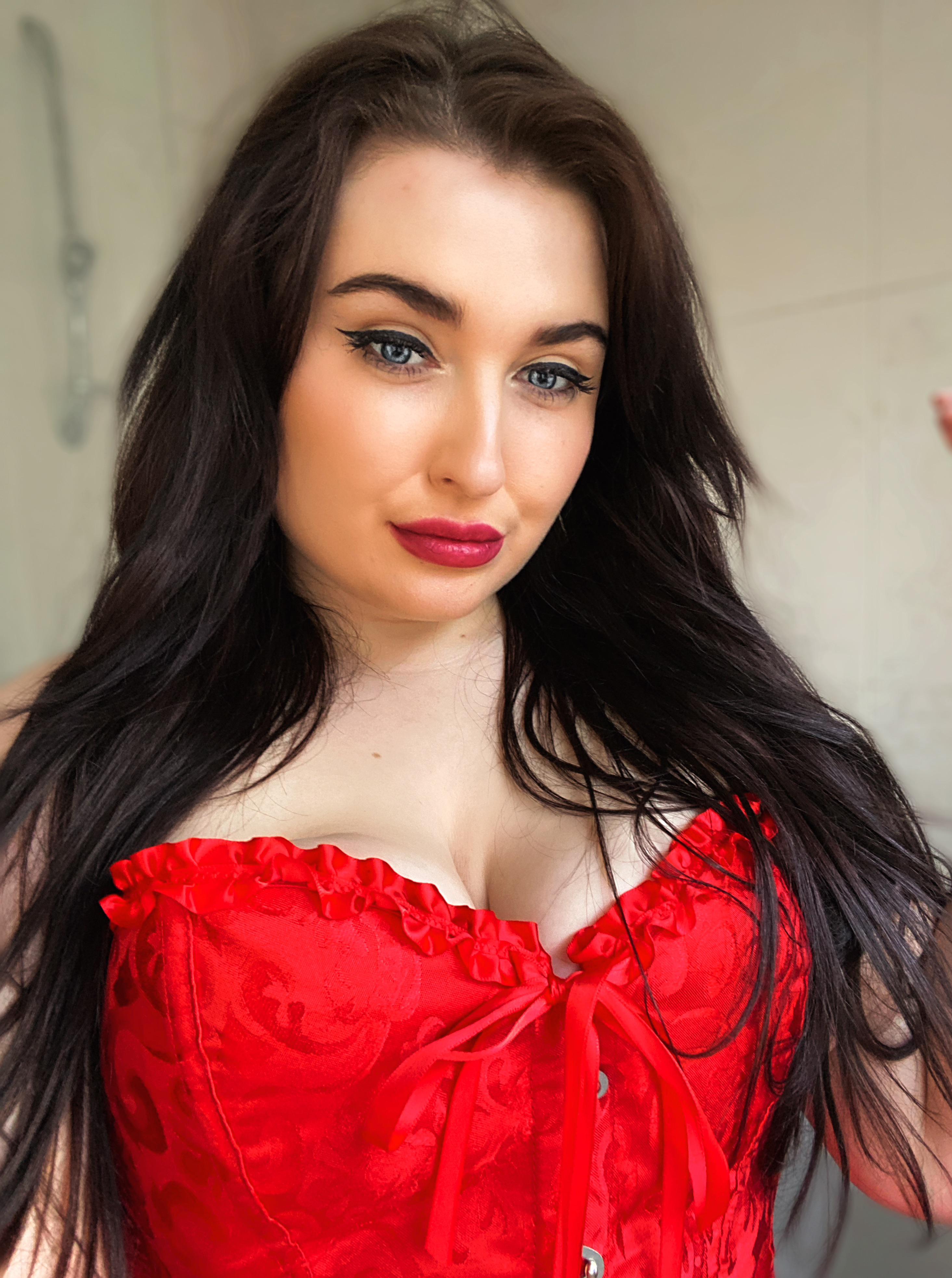 Go follow me on onlyfans. I post hot Findom/femdom content | Scrolller