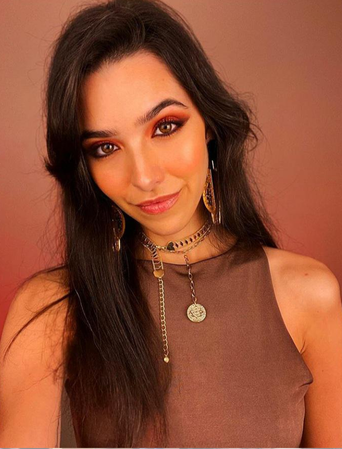 Goddess Glows Very Hot Selfie Scrolller