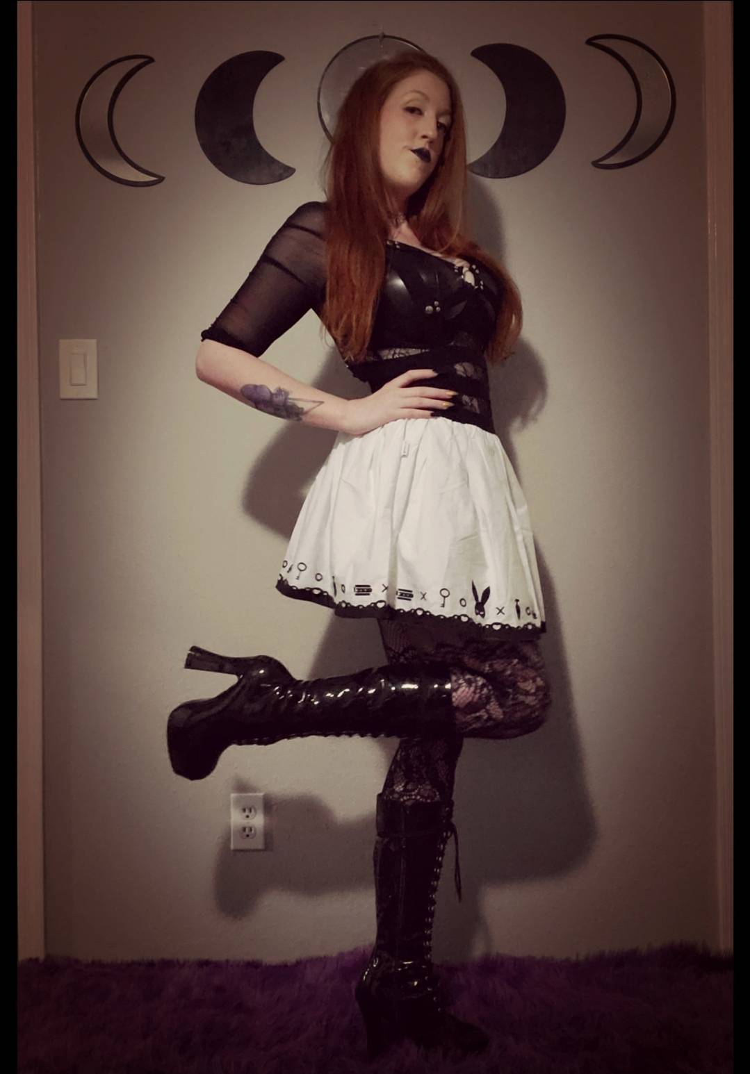 Goddess Sabrina Lavender | Scrolller