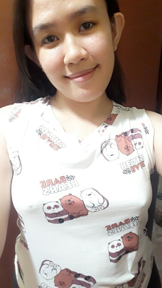 Going braless is best for the hot weather. | Scrolller