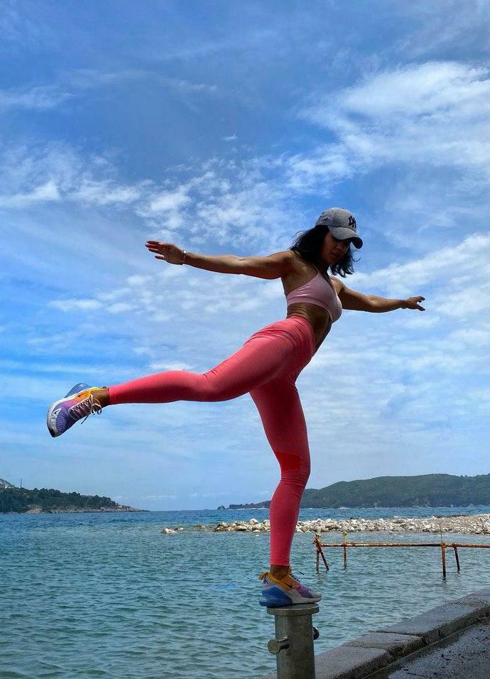 Good balancing | Scrolller