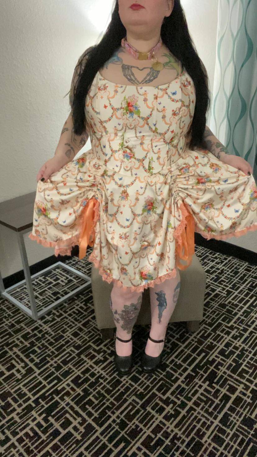 Good evening | Scrolller