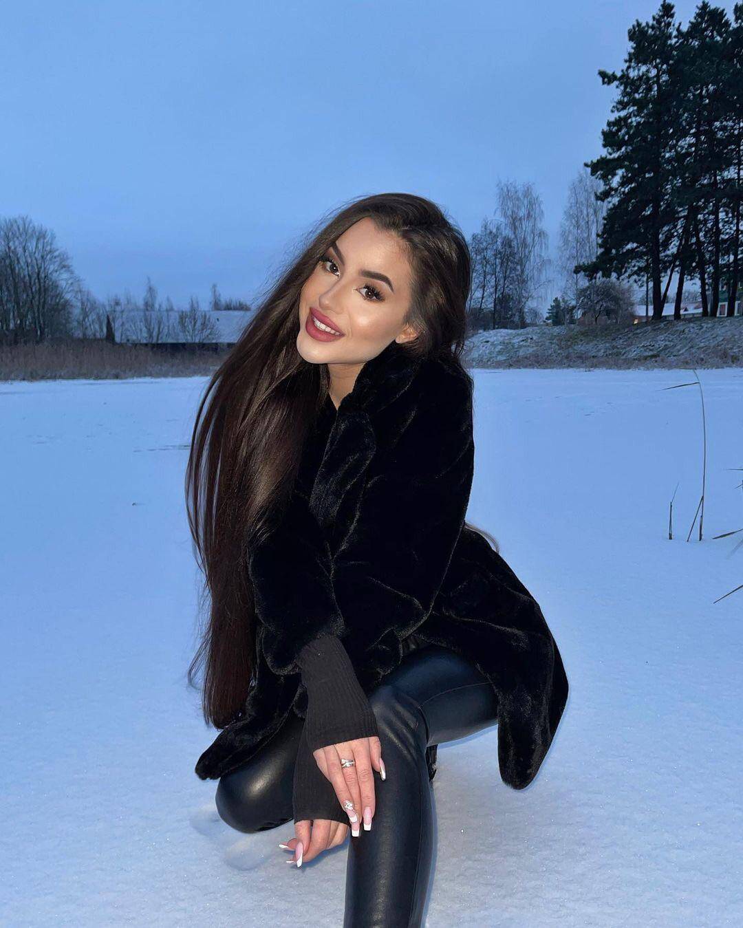 Good Evening | Scrolller