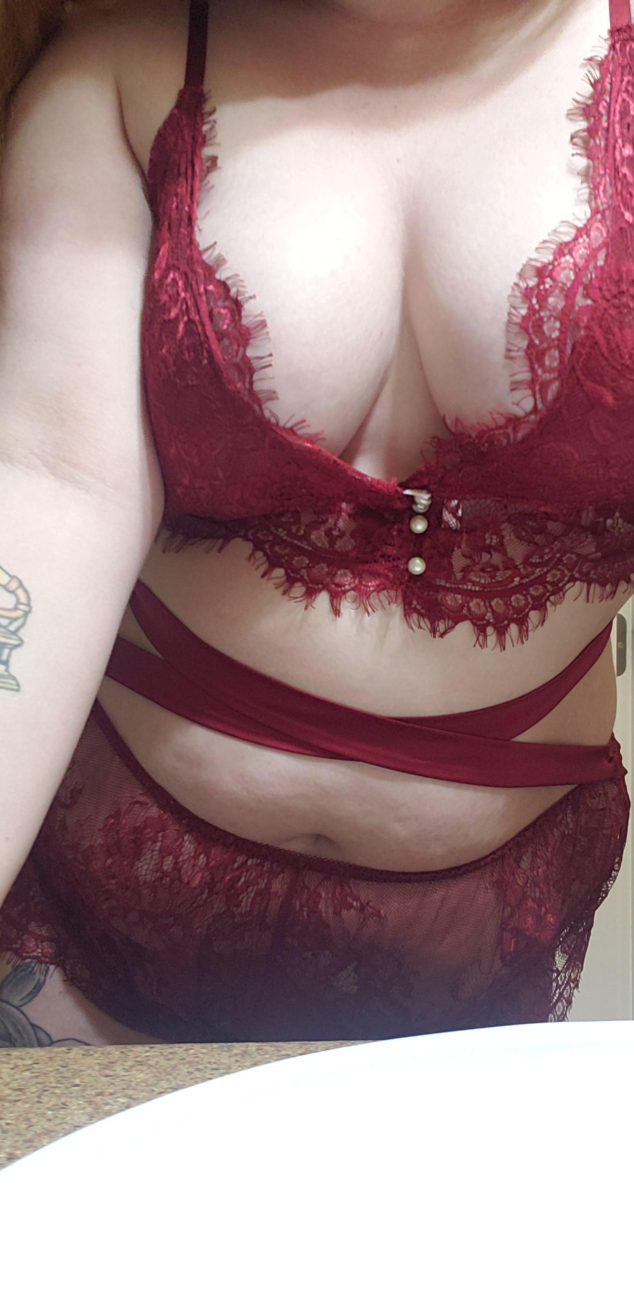 Good morning, 50% off for the next 10 subs 💋 | Scrolller