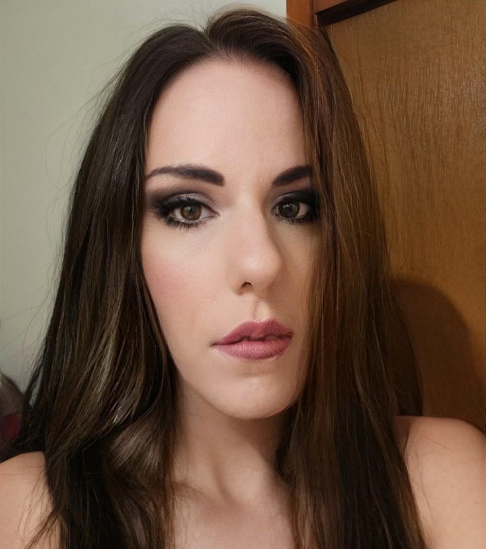 Good morning ladies. | Scrolller