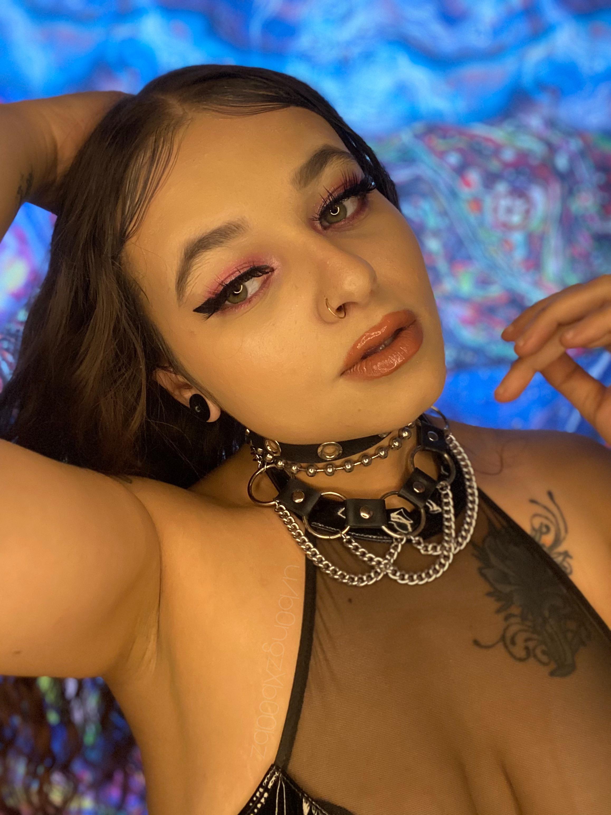 Good afternoon lovelies, what do ya think ? 😌⛓🖤 | Scrolller