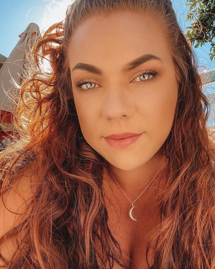 Gorgeous Ashleigh Dunn | Scrolller