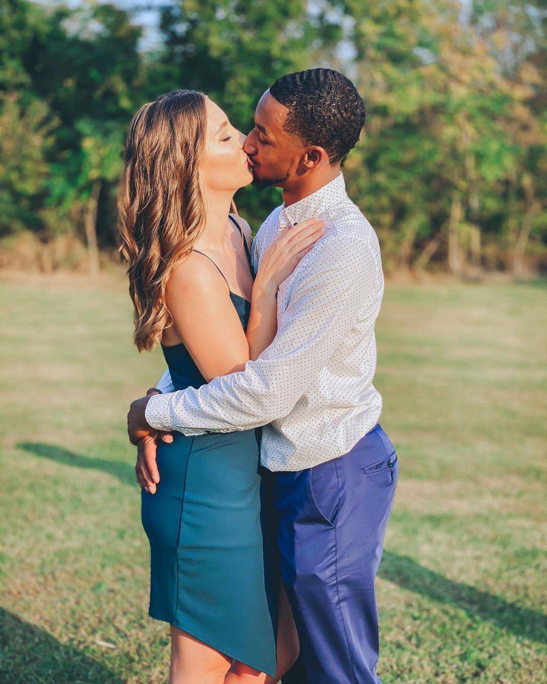 Gorgeous couple | Scrolller