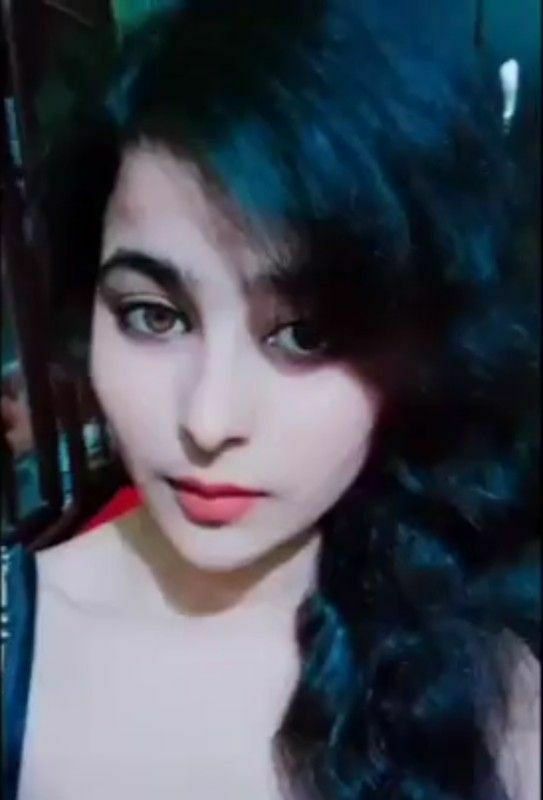 Gorgeous girl satisfying herself🔥🔥 | Scrolller