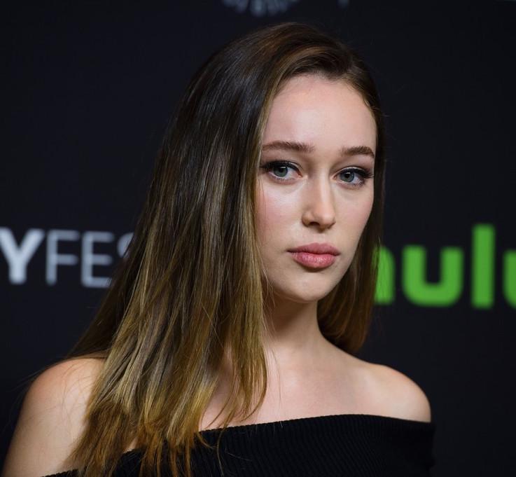 Gorgeous Goddess | Scrolller